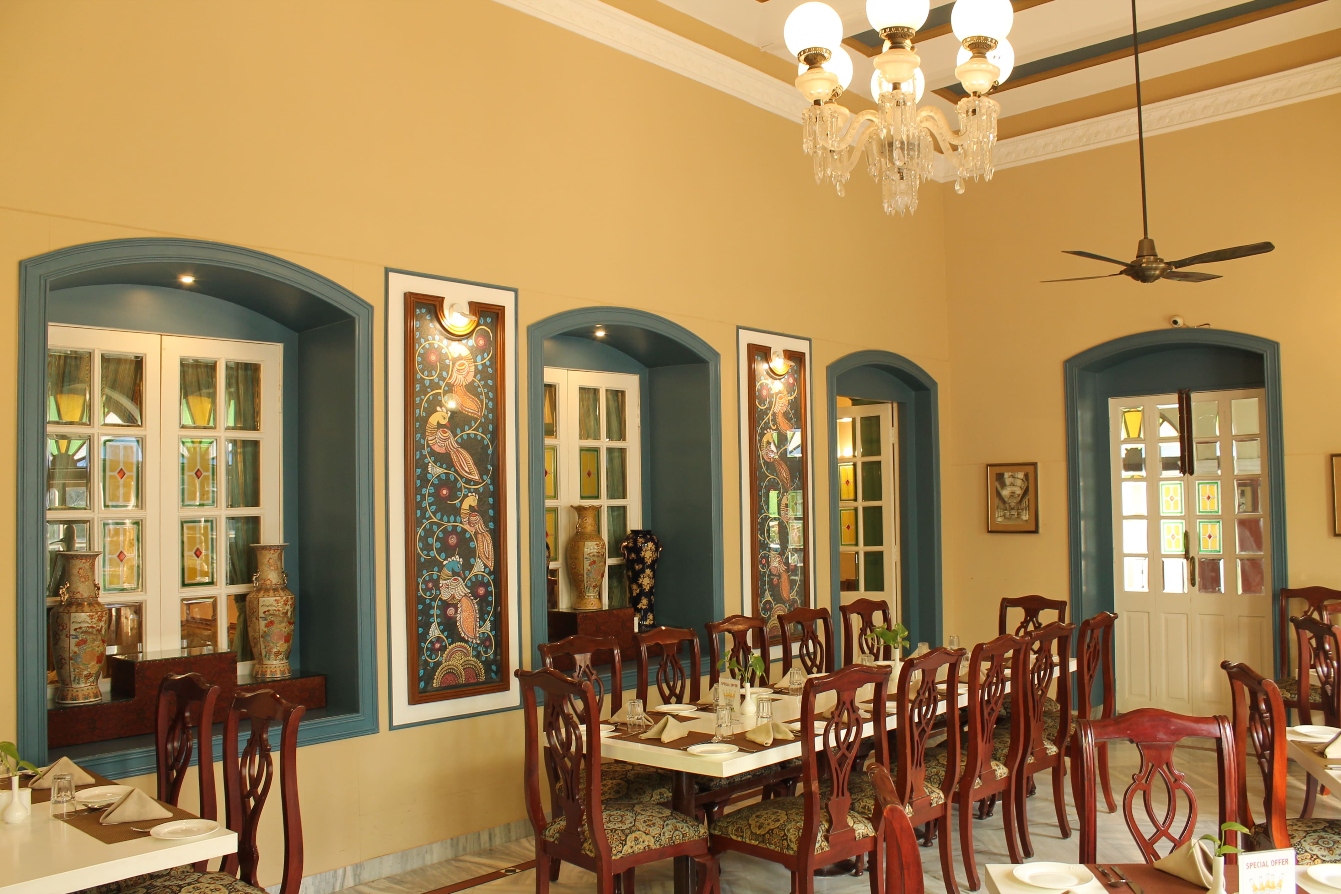 Photos of Canton Royale Restaurant - Hotel Surya, Pictures of Canton ...