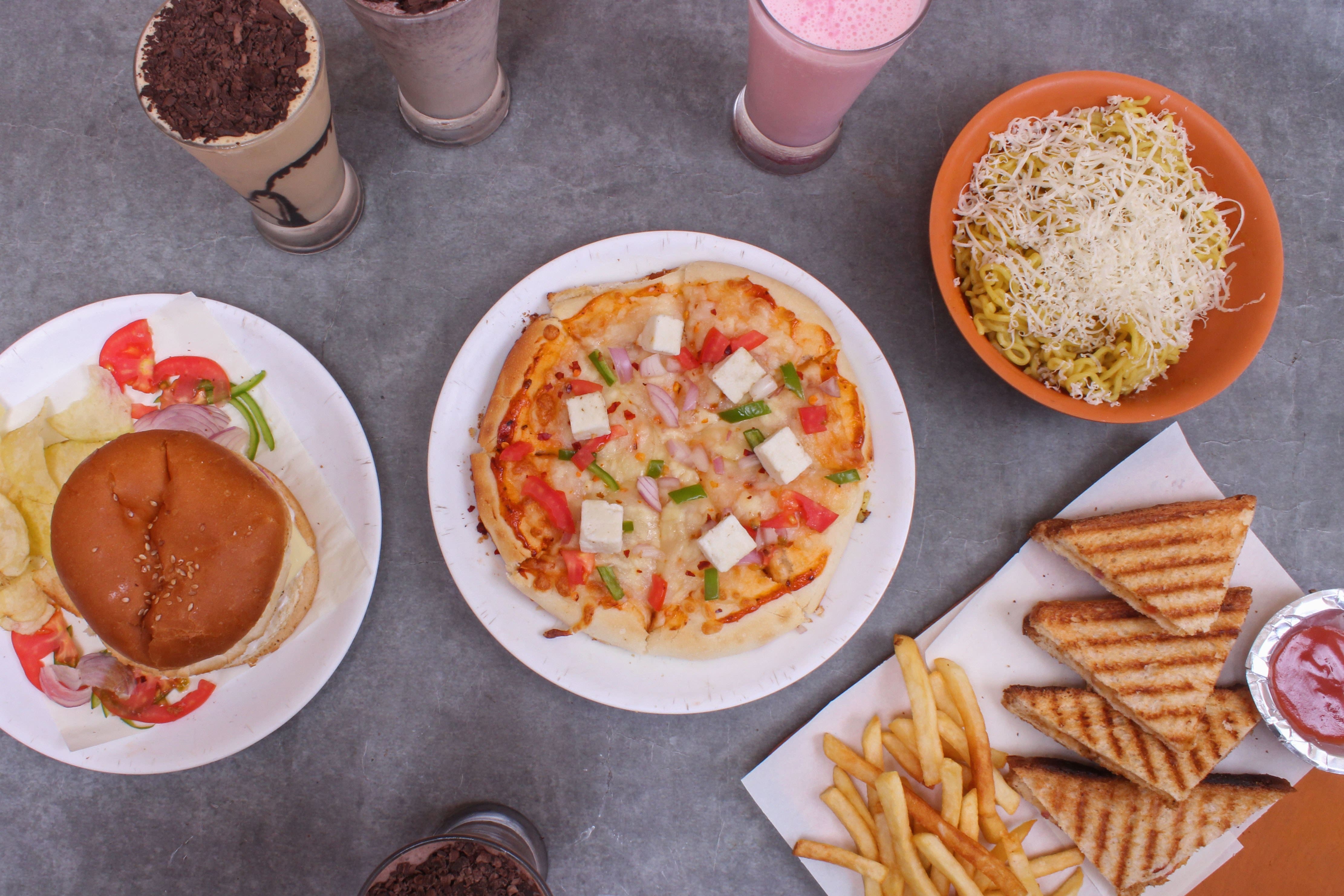 Cad M Cad B, Rasta Peth order online - Zomato