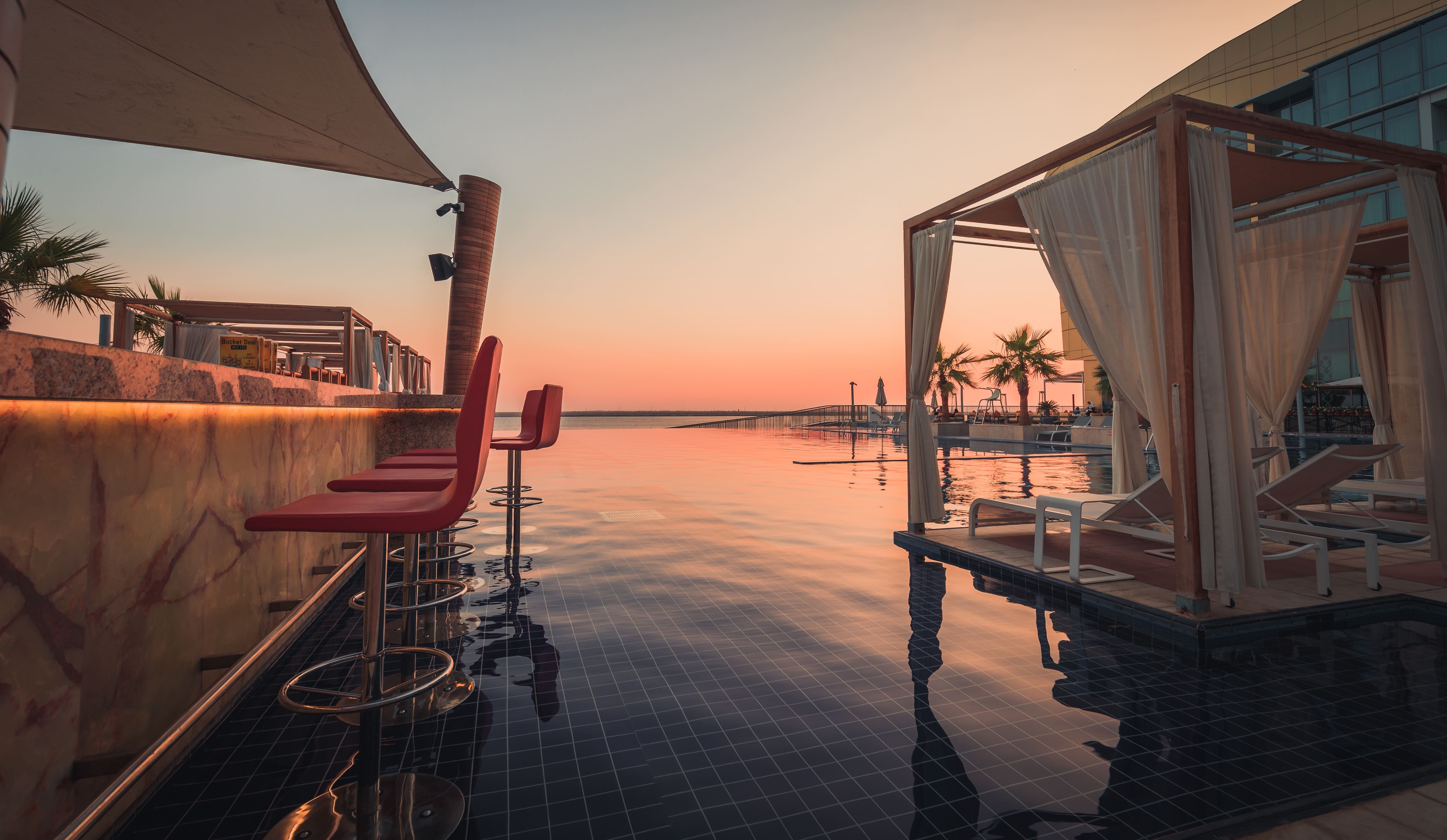 The View Pool Bar - Royal M Hotel by Gewan, Abu Dhabi, Al Bateen, Abu ...