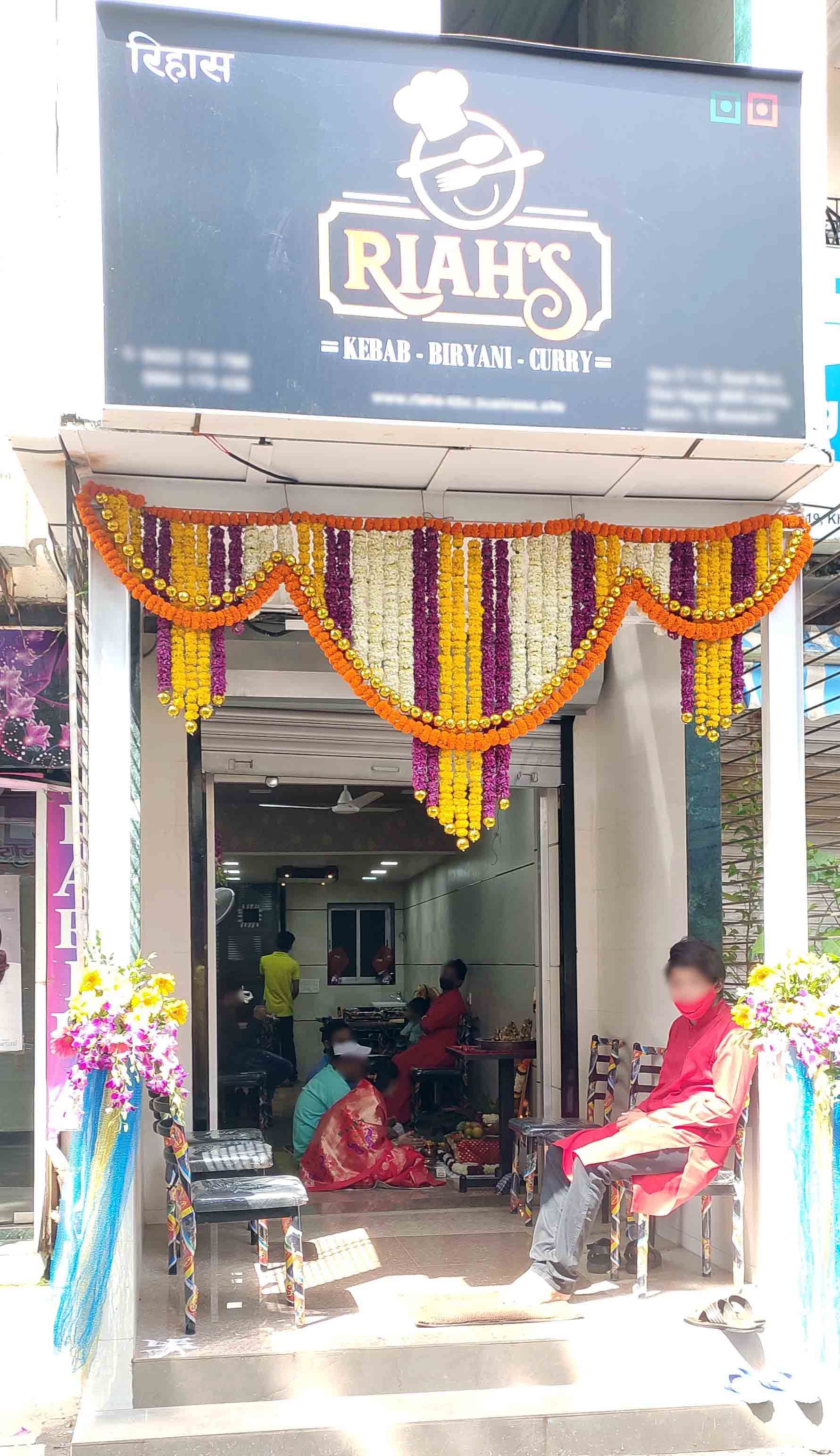 Riahs Kebab Biryani Curry, Bandra East, Mumbai | Zomato