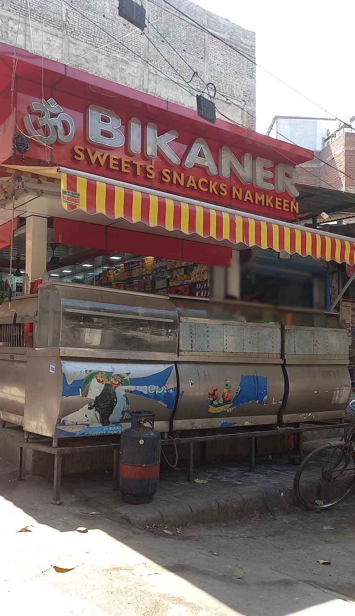 Om Bikaner Sweets Snacks Namkeen, East of Kailash, New Delhi | Zomato