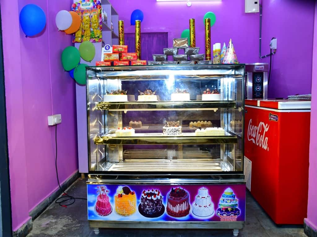 Chicken Shawarma & Cakes Club, Madhapur, Hyderabad | Zomato
