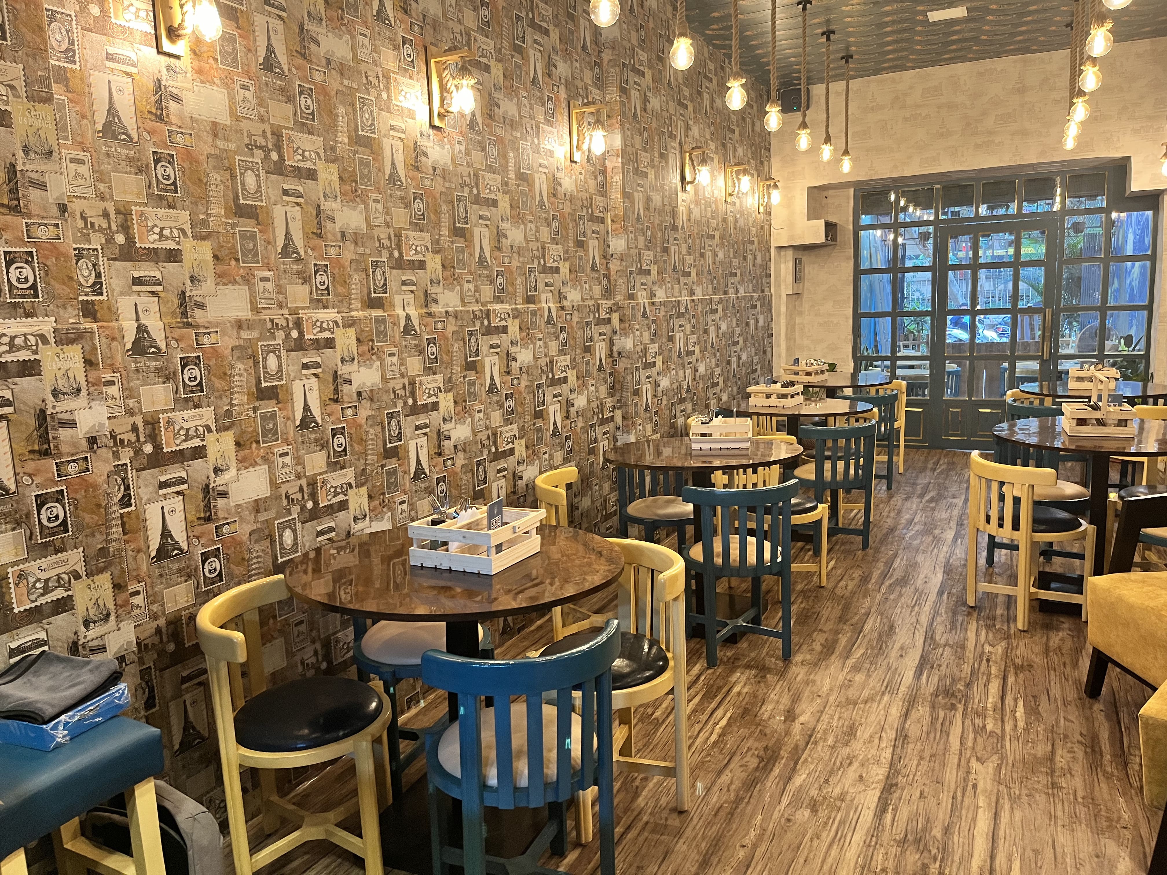 Book table and online reservation at The Turquoise Bean Cafe, Andheri ...