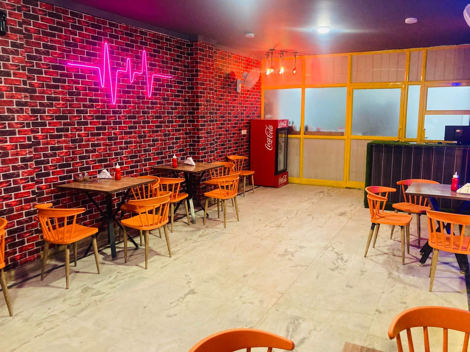 Book table and online reservation at Hyphen Crust, Sector 16, Faridabad