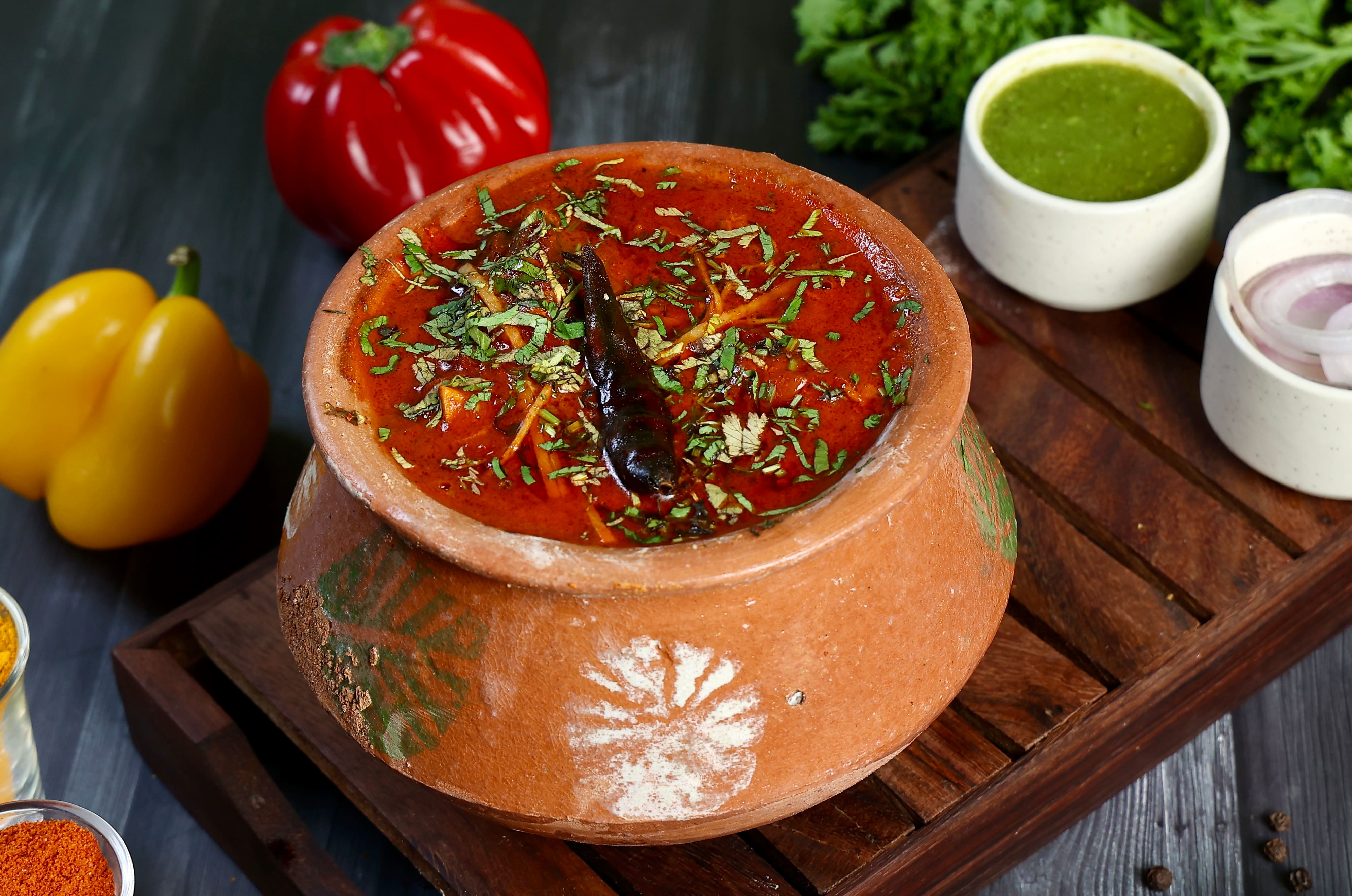 Champaran Matka Wala Mutton Aur Chicken Palace, Gaur City 2, Greater ...