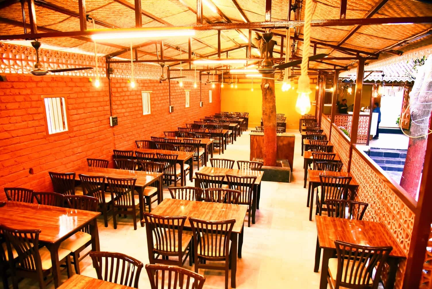 Hotel Shitole Deshmukh Wada, Hadapsar, Pune | Zomato