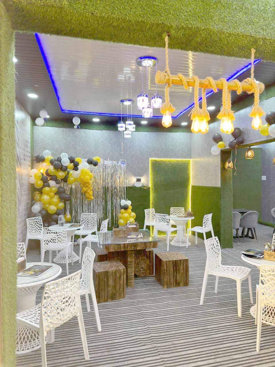 Scarface A Family Restaurant, Durga Puri, New Delhi | Zomato