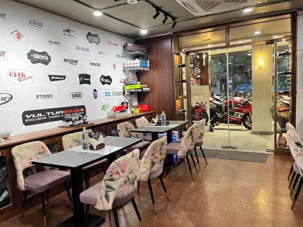 Book table and online reservation at LA Strada, Sector 104, Noida