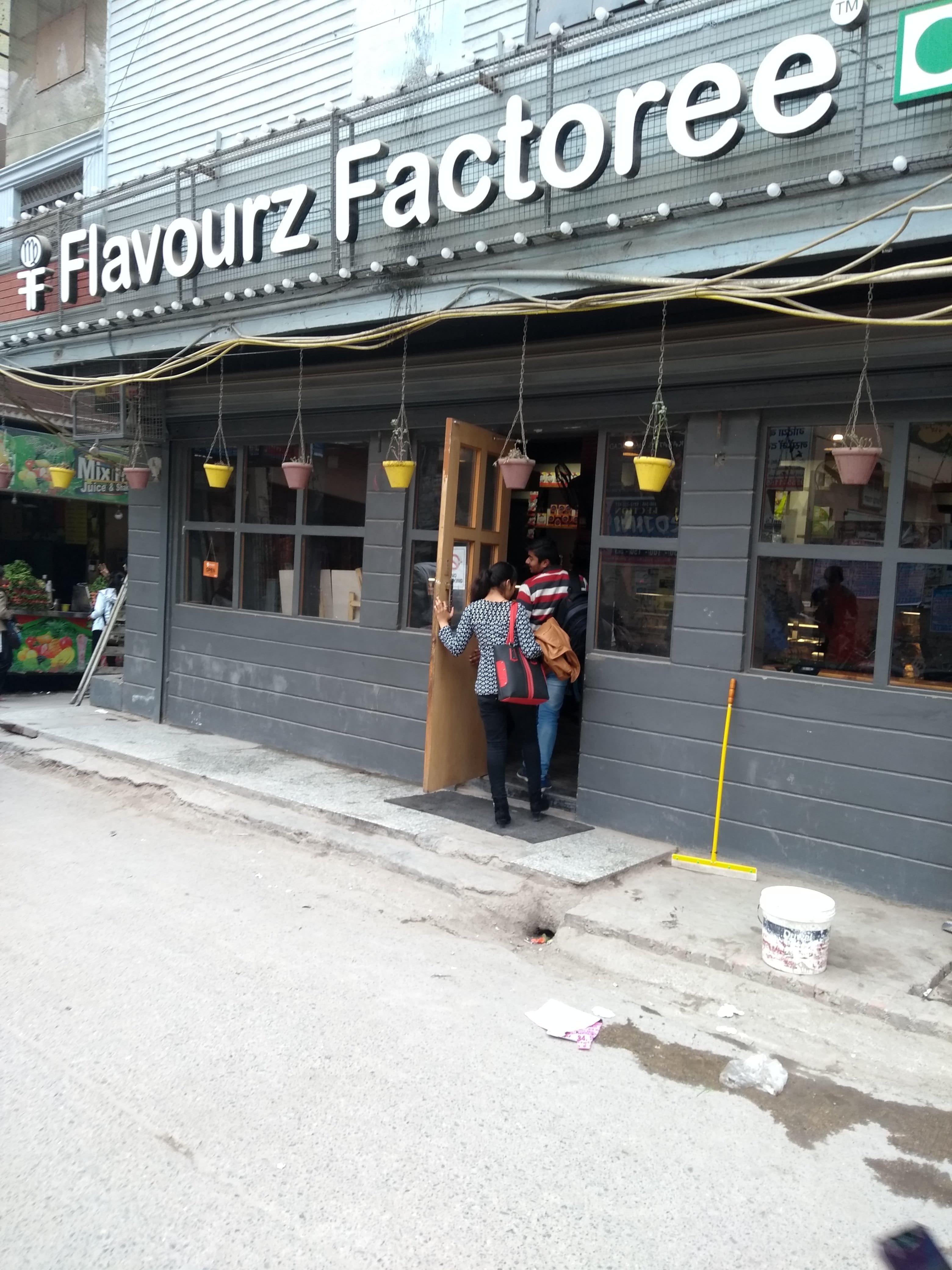 Flavourz Factoree, Uttam Nagar order online - Zomato