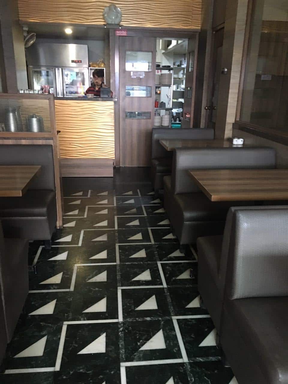 Garuda Restaurant & Bar, Kandivali West, Mumbai | Zomato