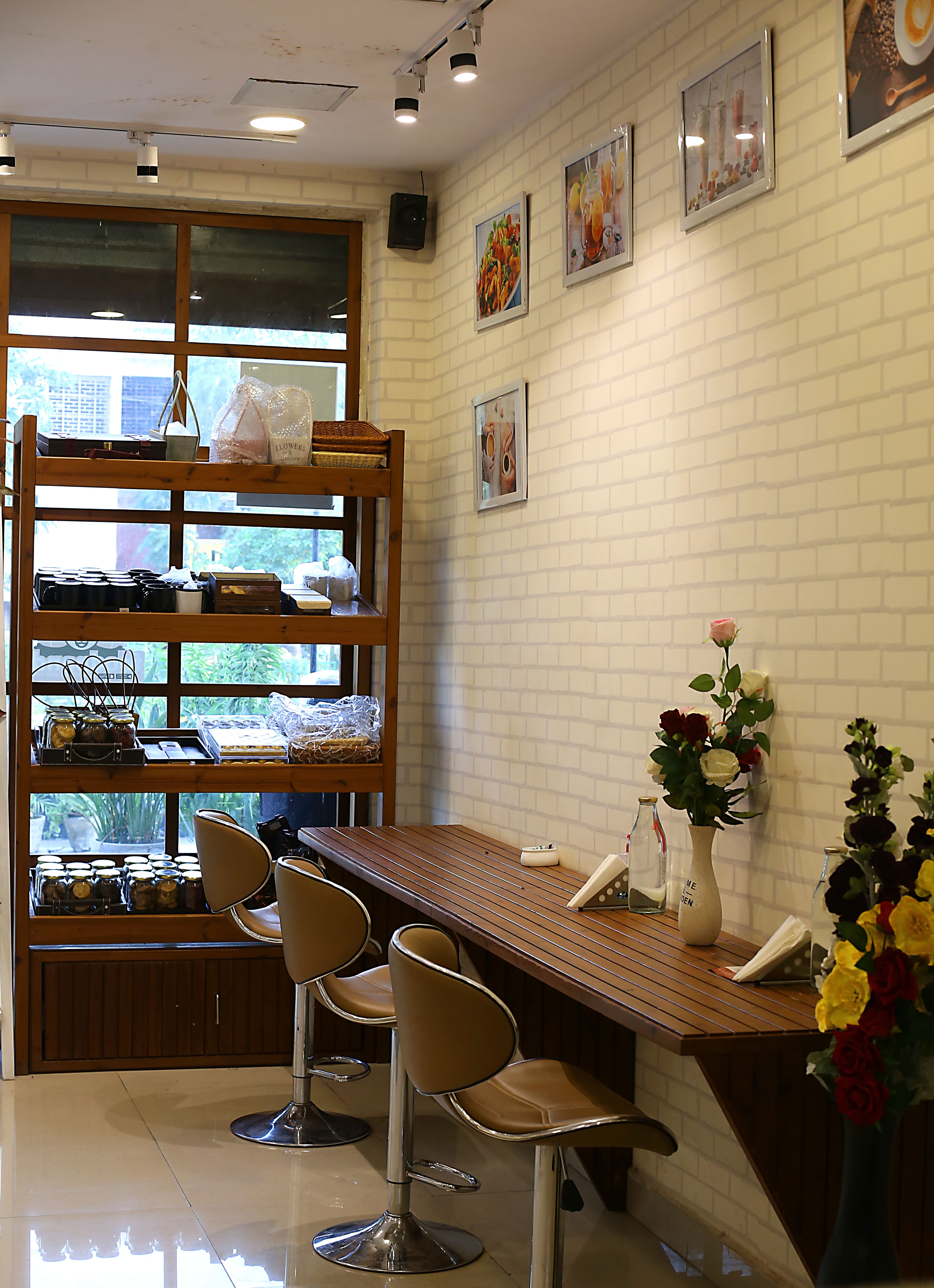 FNP Cakes By Ferns N Petals, Indirapuram, Ghaziabad | Zomato