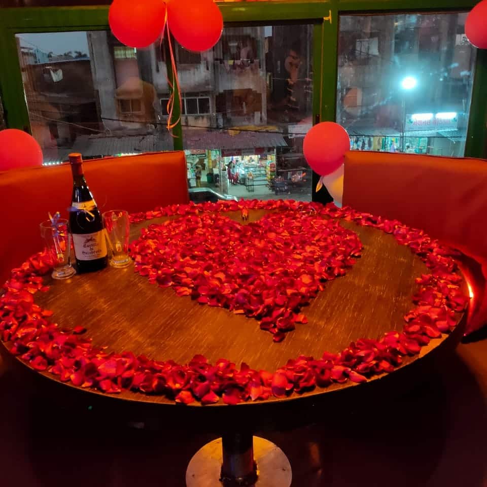 Dwarkesh Restaurant and Cafe, Navsari Locality order online - Zomato