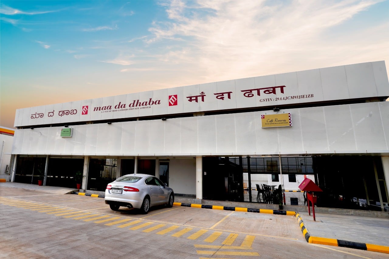 Pesan meja dan reservasi online di Maa Da Dhaba, International Airport, Bangalore