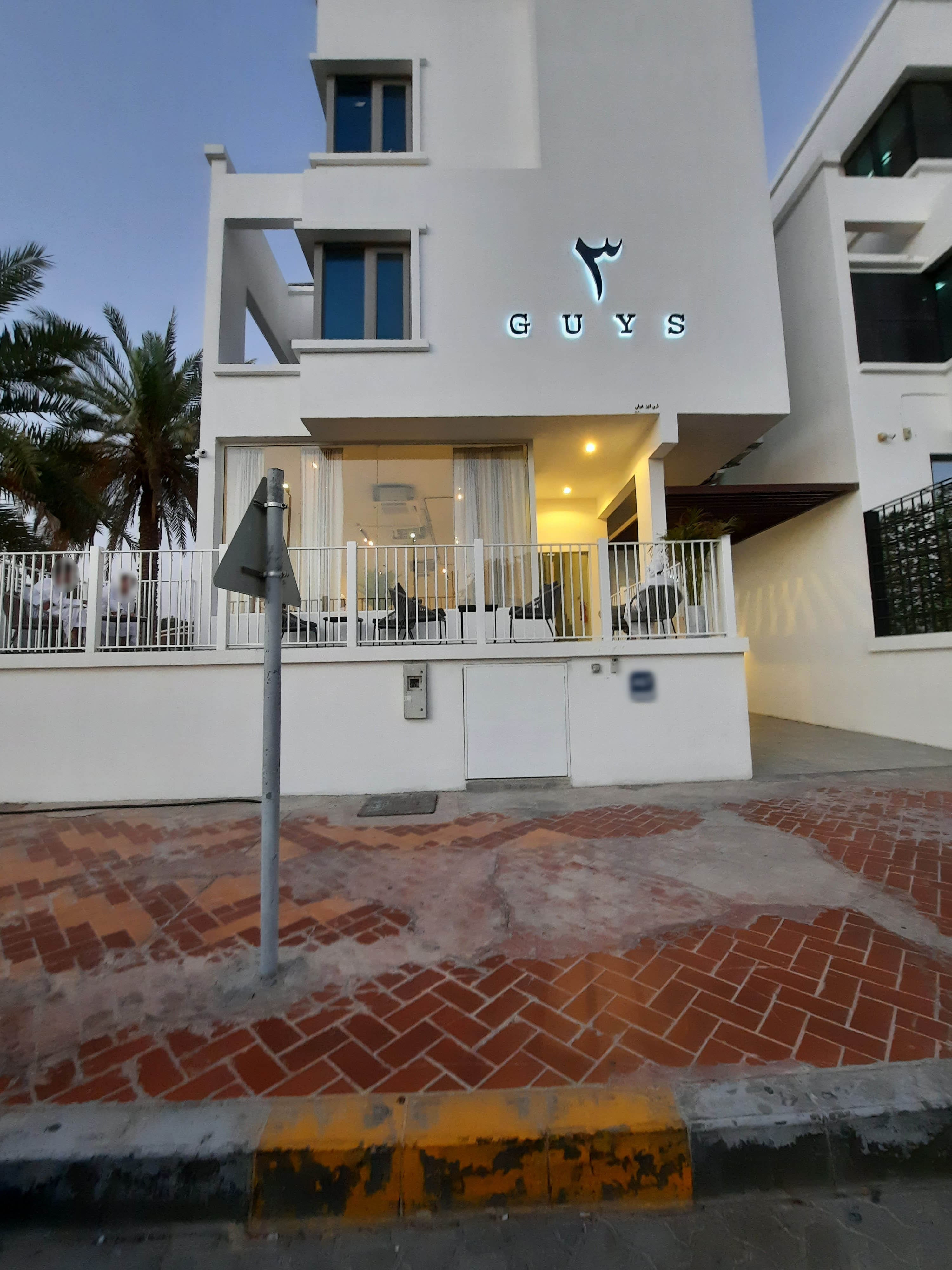 3 Guys, Al Bateen, Abu Dhabi | Zomato