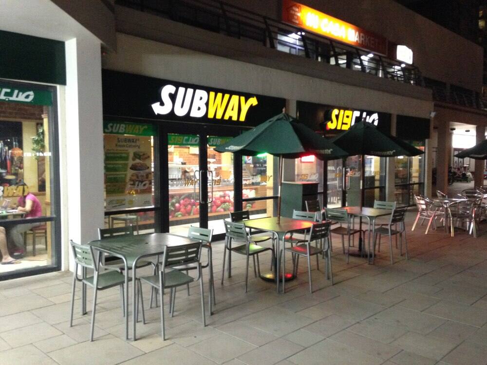 Subway, Jumeirah Lake Towers (JLT), Dubai
