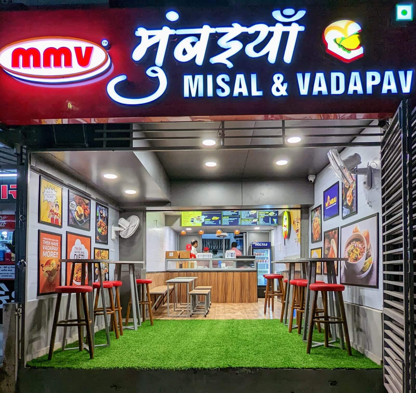 Photos of Mumbaiya Misal & Vadapav, Pictures of Mumbaiya Misal ...