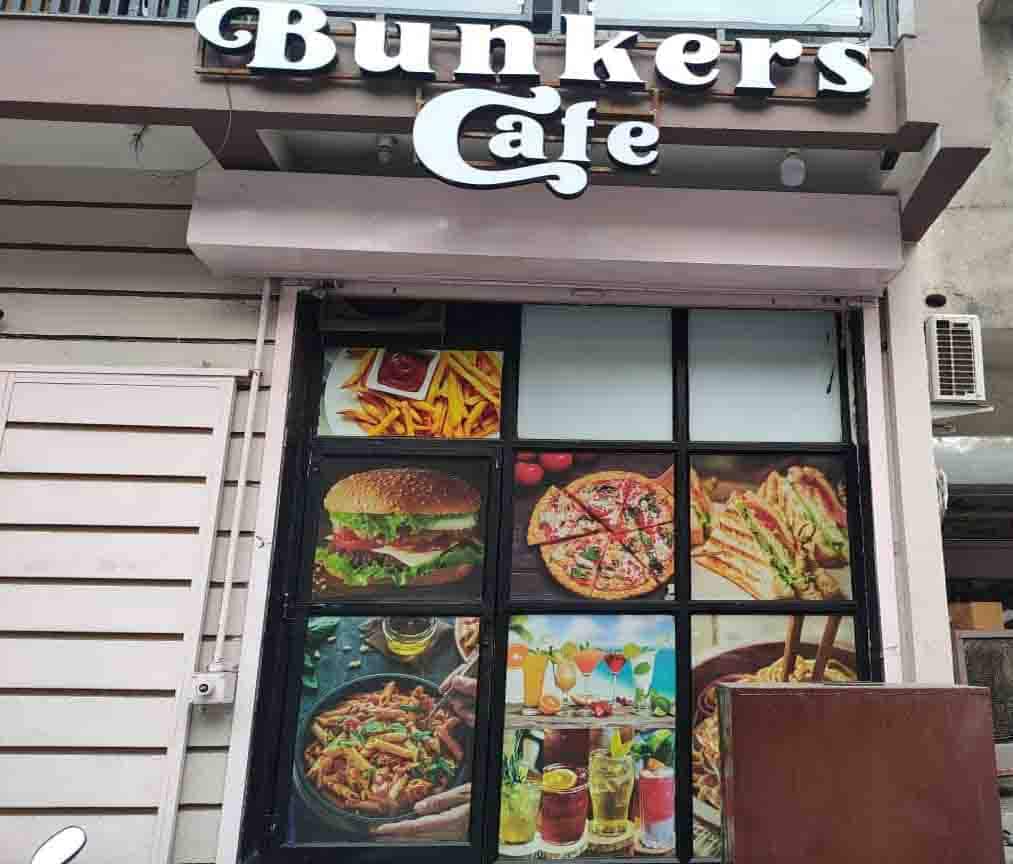 Bunkers Cafe, Masanganj order online - Zomato