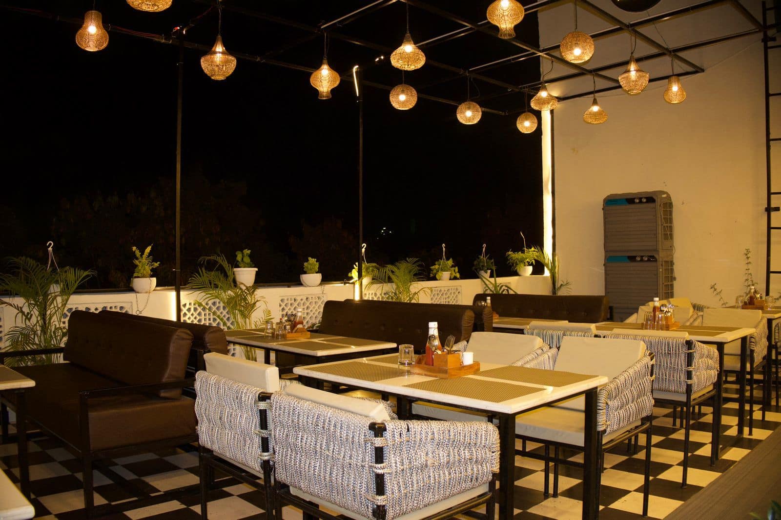Miracle Restaurant And Cafe, C Scheme, Jaipur | Zomato
