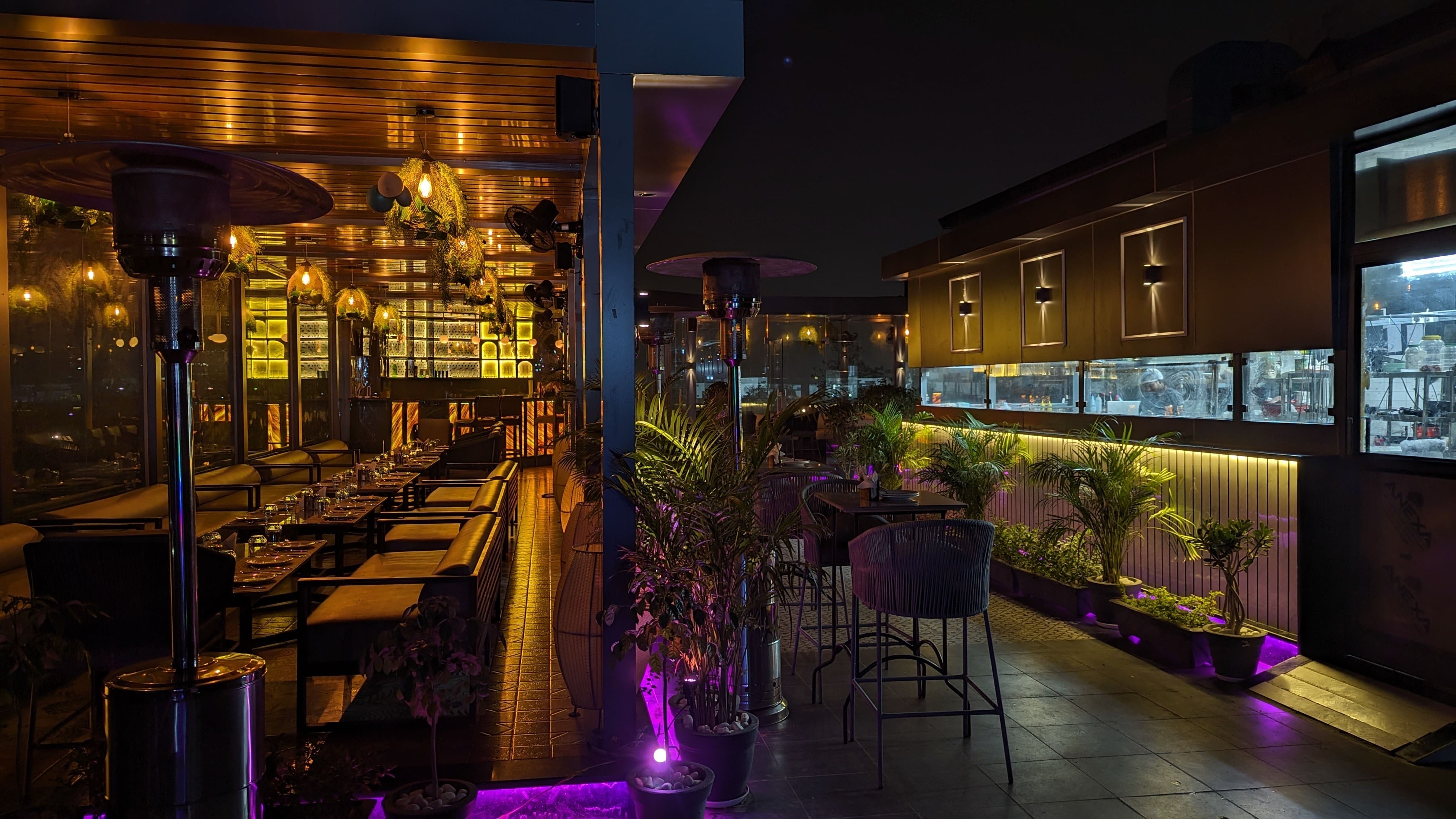 The Perch Rooftop Multicuisine Restaurant, Nawab Ganj, Kanpur | Zomato