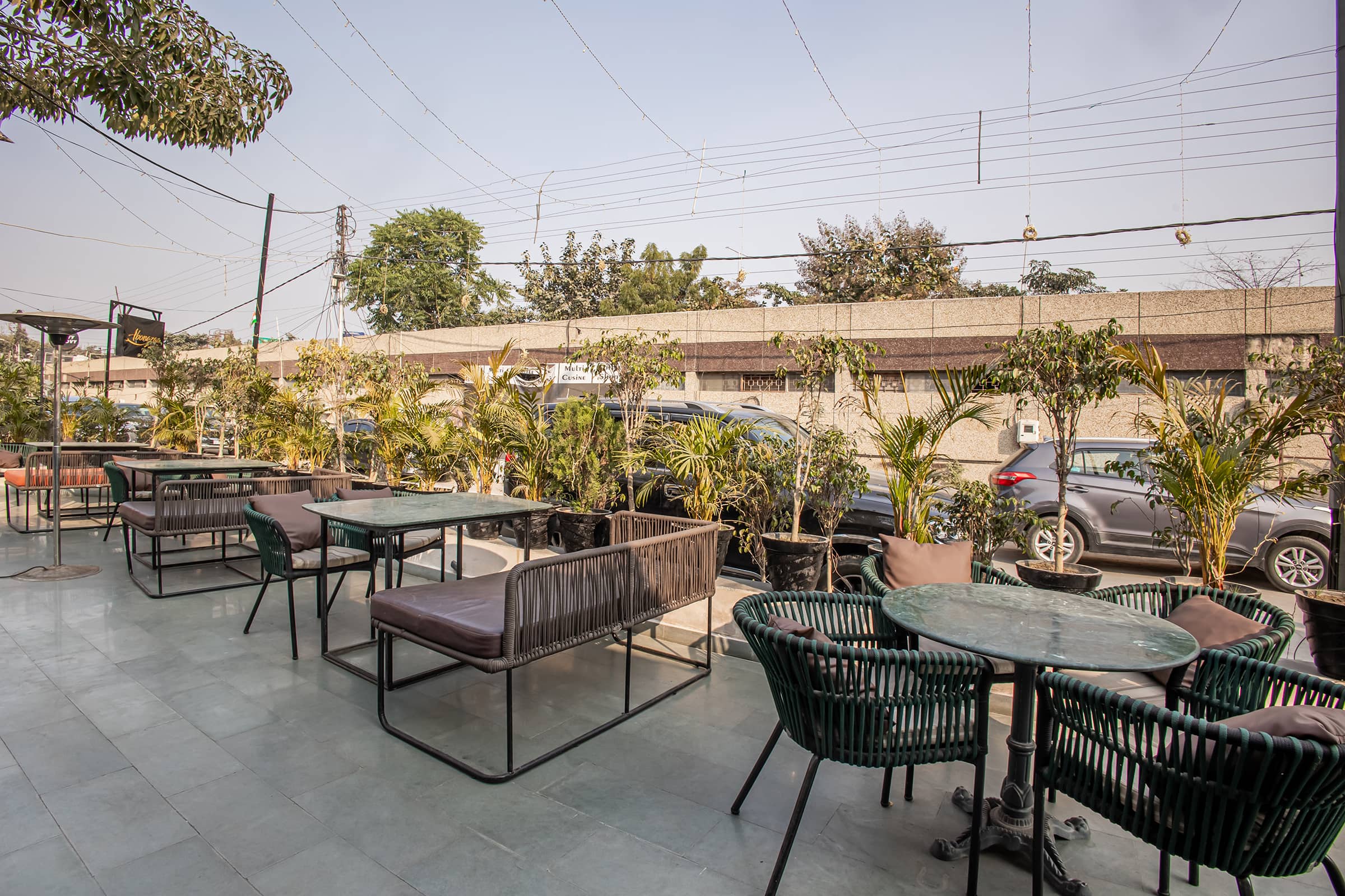 Book table and online reservation at Abongzaa Multi Cuisine Cafe ...