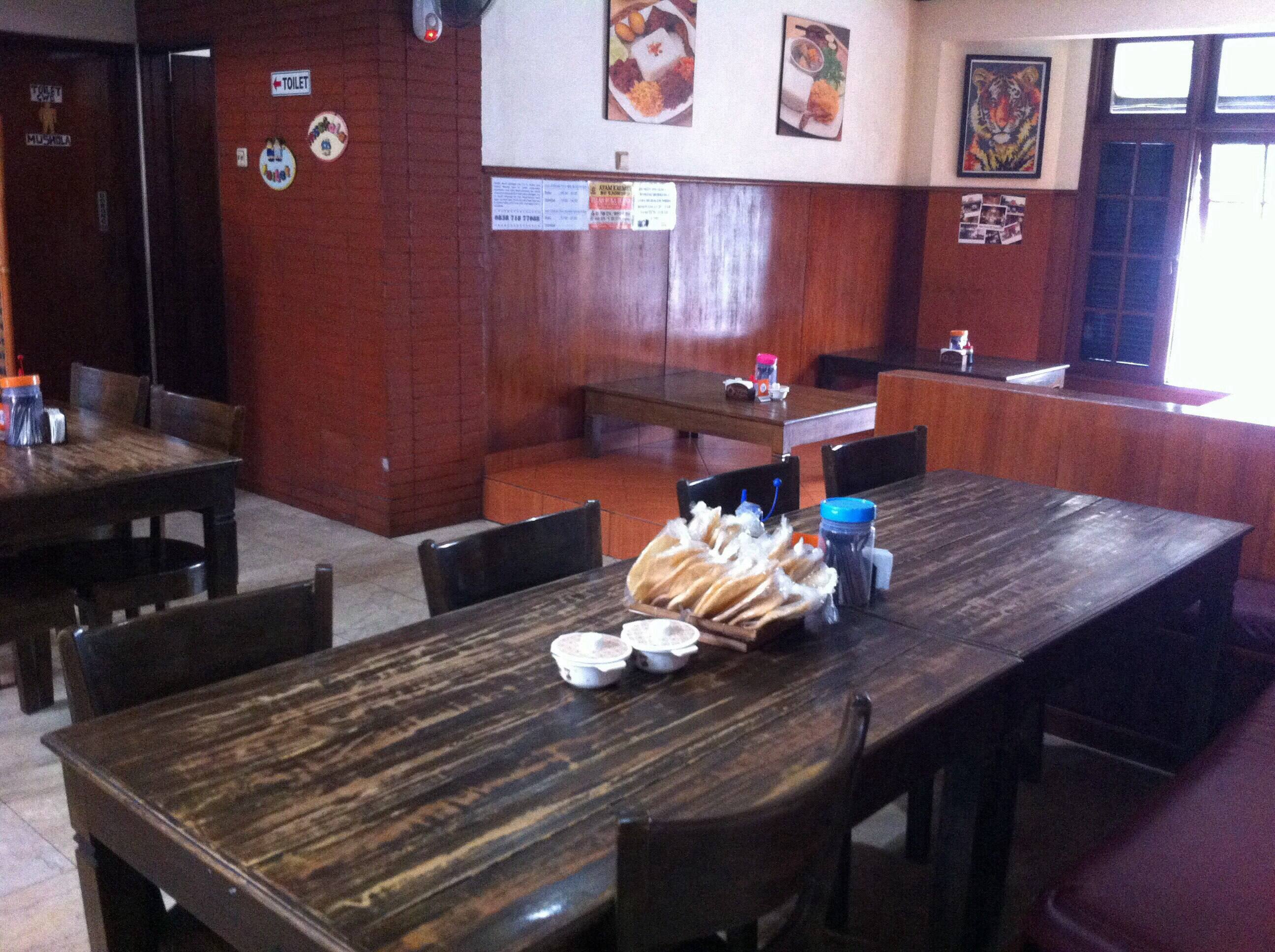Ayam Kremes Bu Tjondro Menu, Menu untuk Ayam Kremes Bu Tjondro, Bintaro ...
