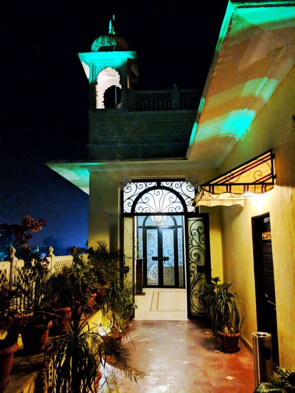 Cafe Metanoia- Grand Uniara, Narayan Singh Circle order online - Zomato