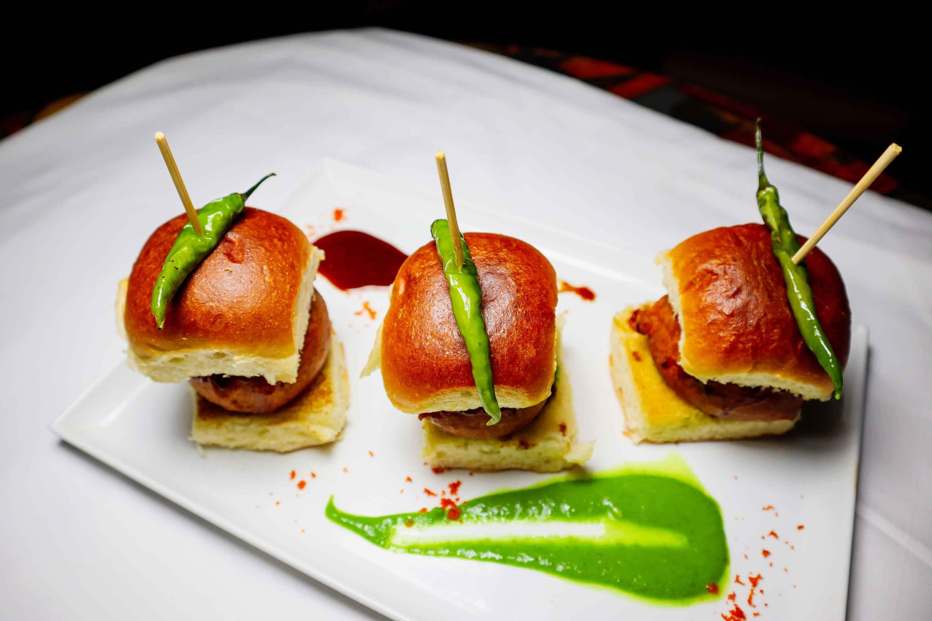 R Adda Kitchen - Regent Palace Hotel, Al Karama, Dubai | Zomato