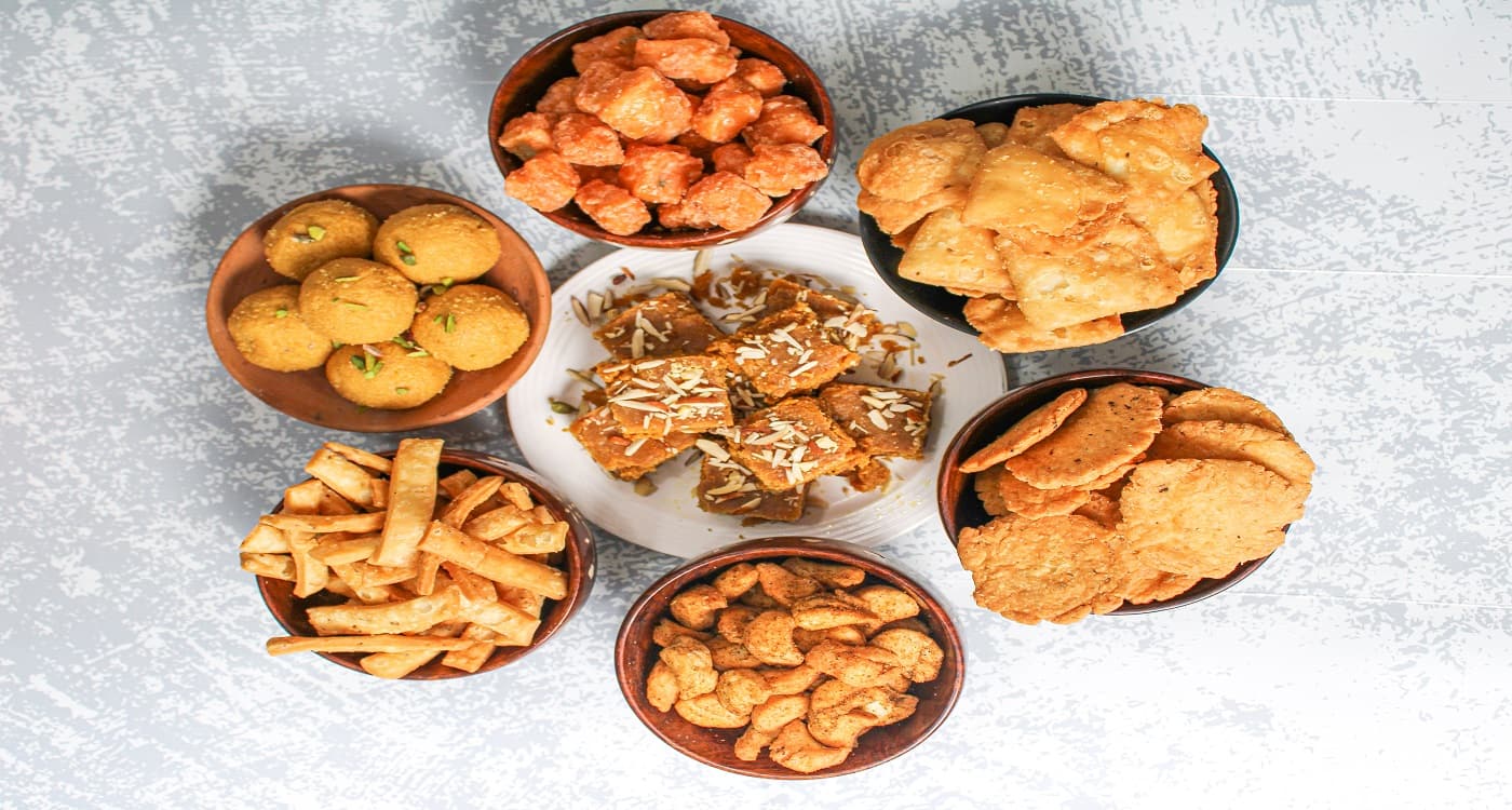 Punjabi Mathri, Rangbari order online - Zomato