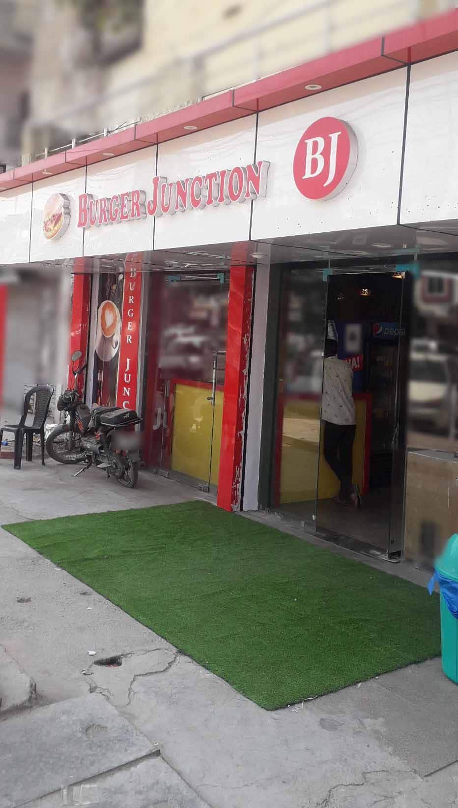 Burger Junction, Rohini, New Delhi | Zomato