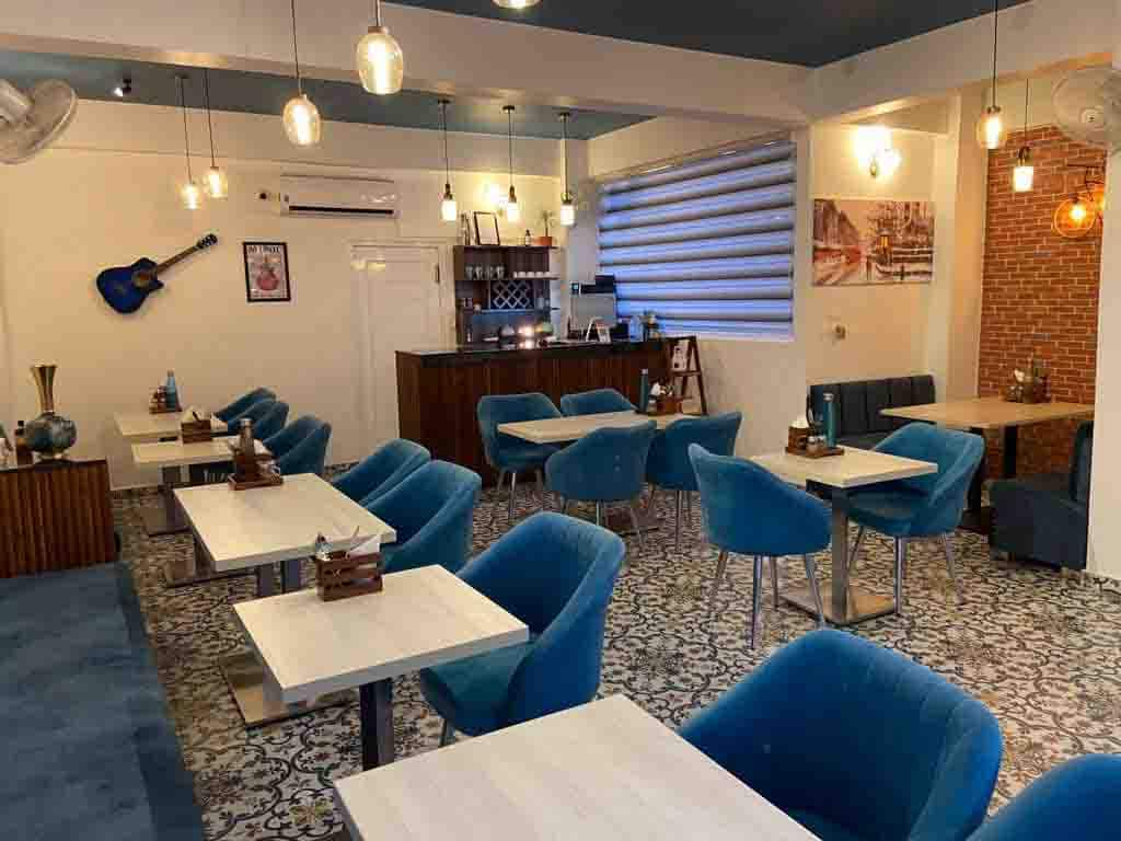 Uptown Cafe And Restaurant, Mandi Locality order online - Zomato