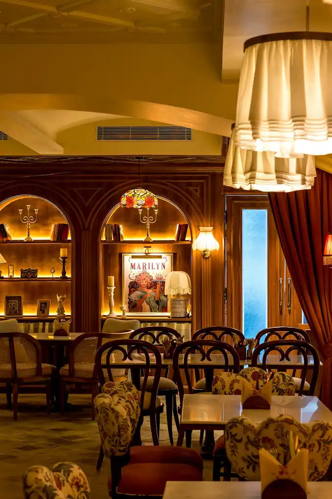 Marilyn - Cafe & Bar, Gomti Nagar, Lucknow | Zomato
