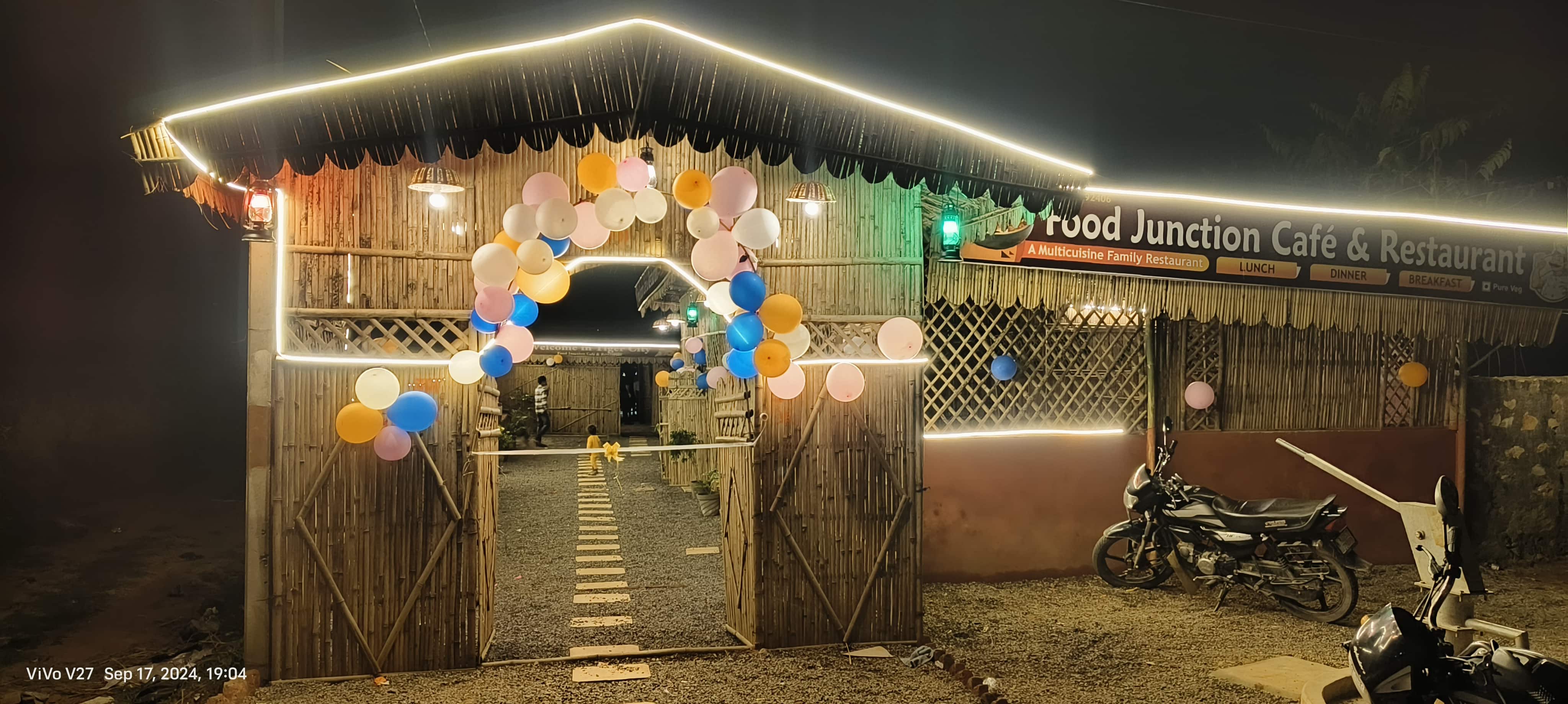 Food junction cafe and restaurant , Janpath, New Delhi | Zomato