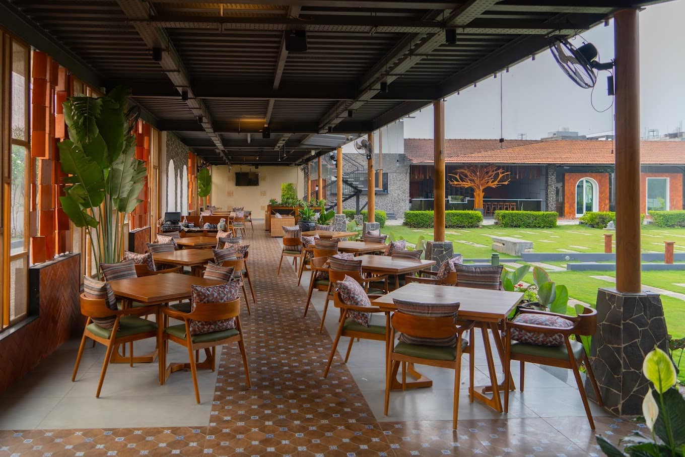 Sazz Kitchen & Lounge, Ukkadam, Coimbatore | Zomato