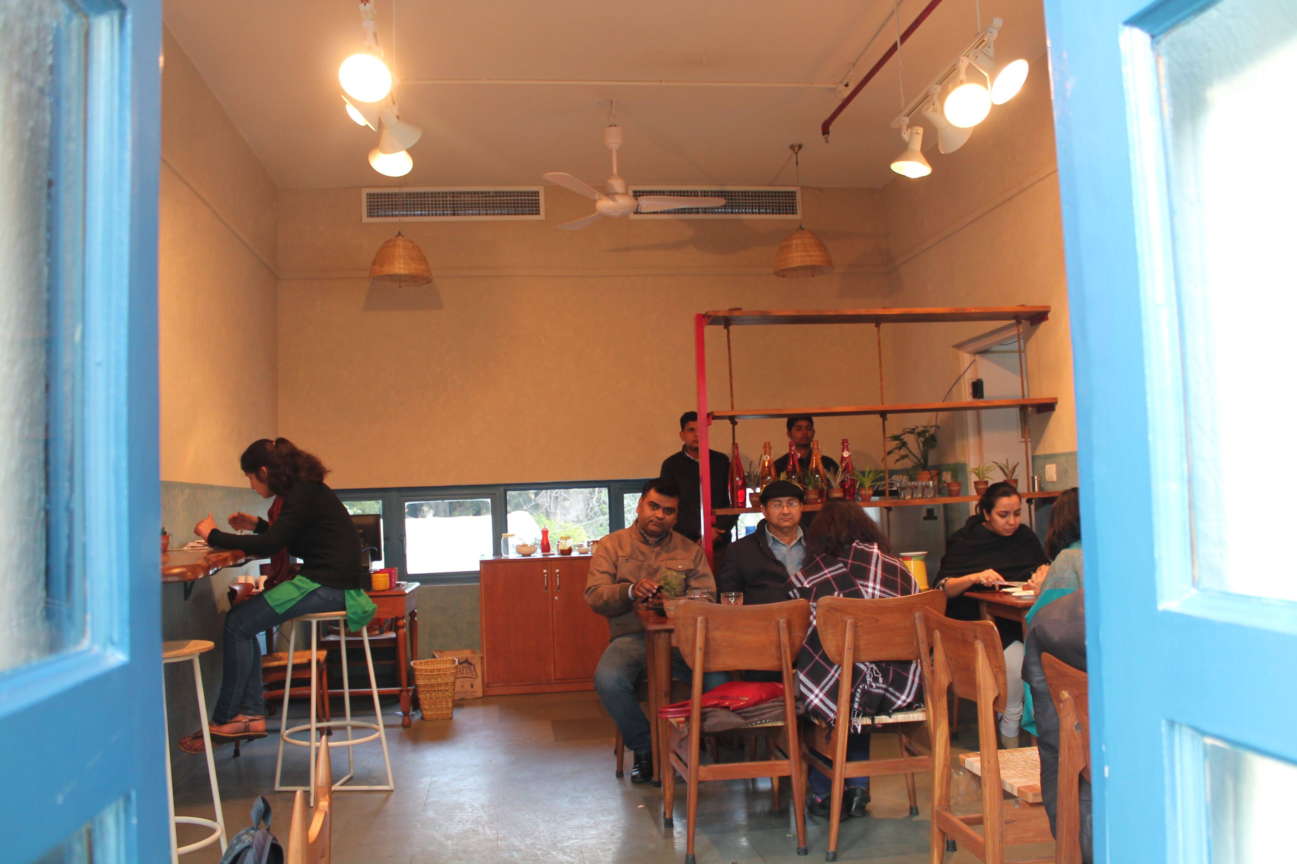 Triveni Terrace Cafe Photos, Pictures of Triveni Terrace Cafe, Mandi ...