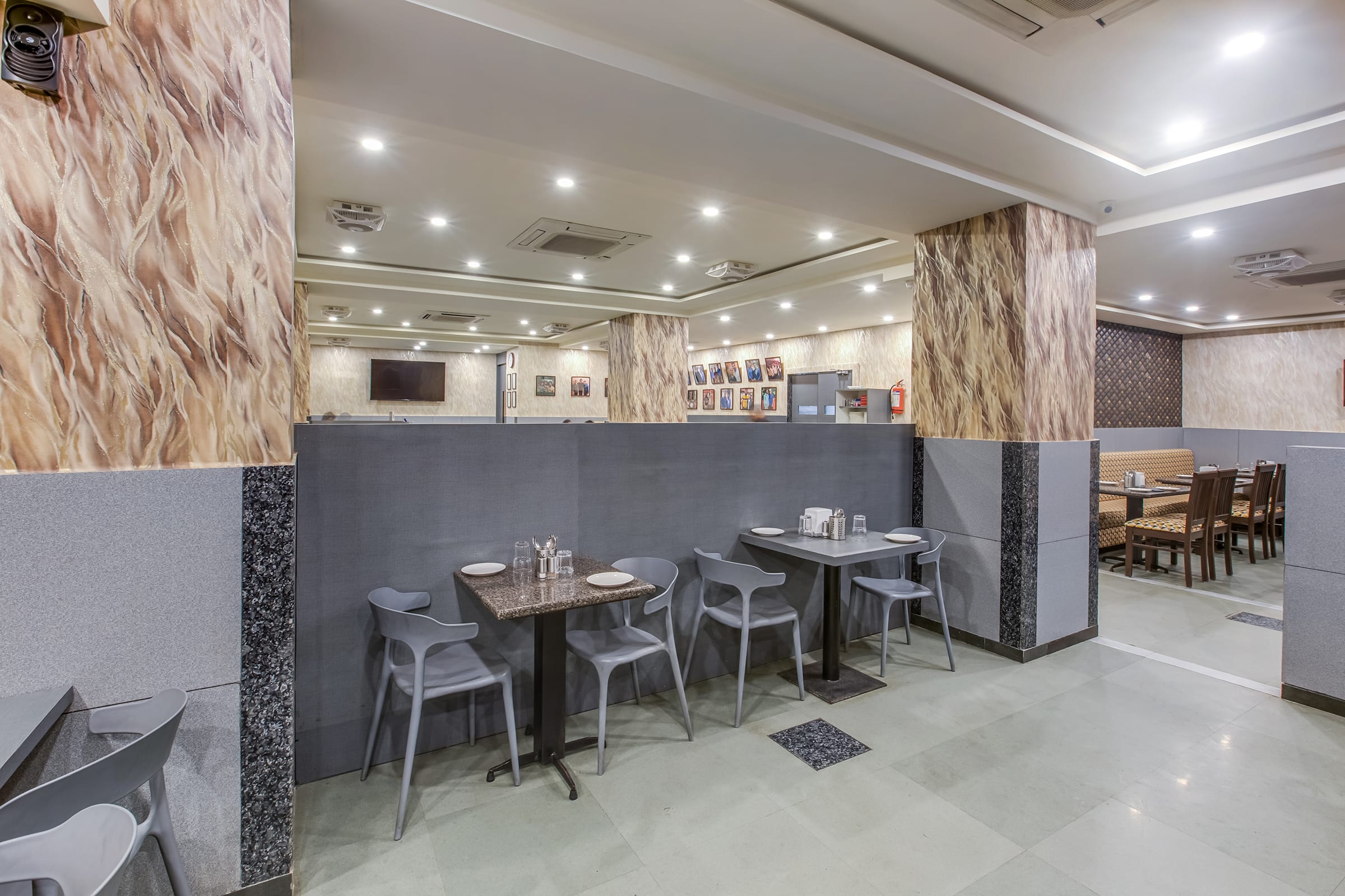 Book table and online reservation at Lucky Restaurant - Since 1938 ...