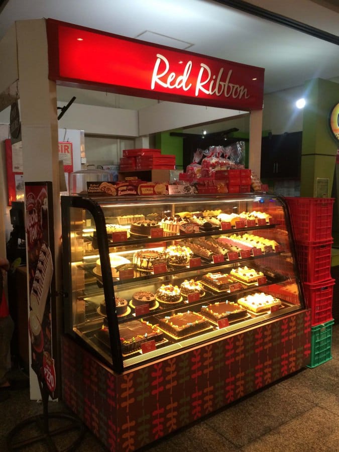 Red Ribbon Bake Shop Photos, Pictures of Red Ribbon Bake Shop, Salcedo ...