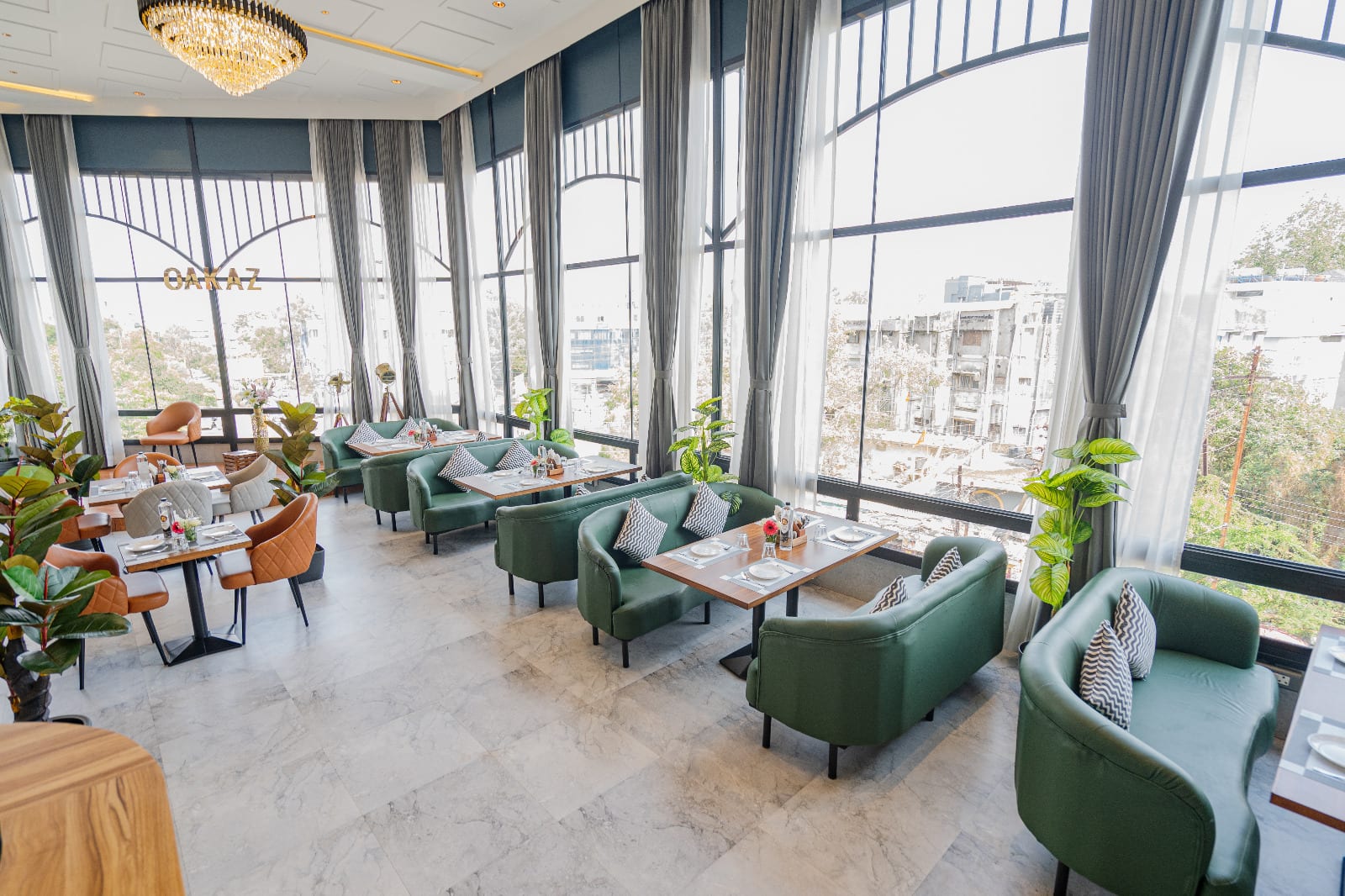 Oakaz Rooftop Restaurant, South Tukoganj, Indore | Zomato