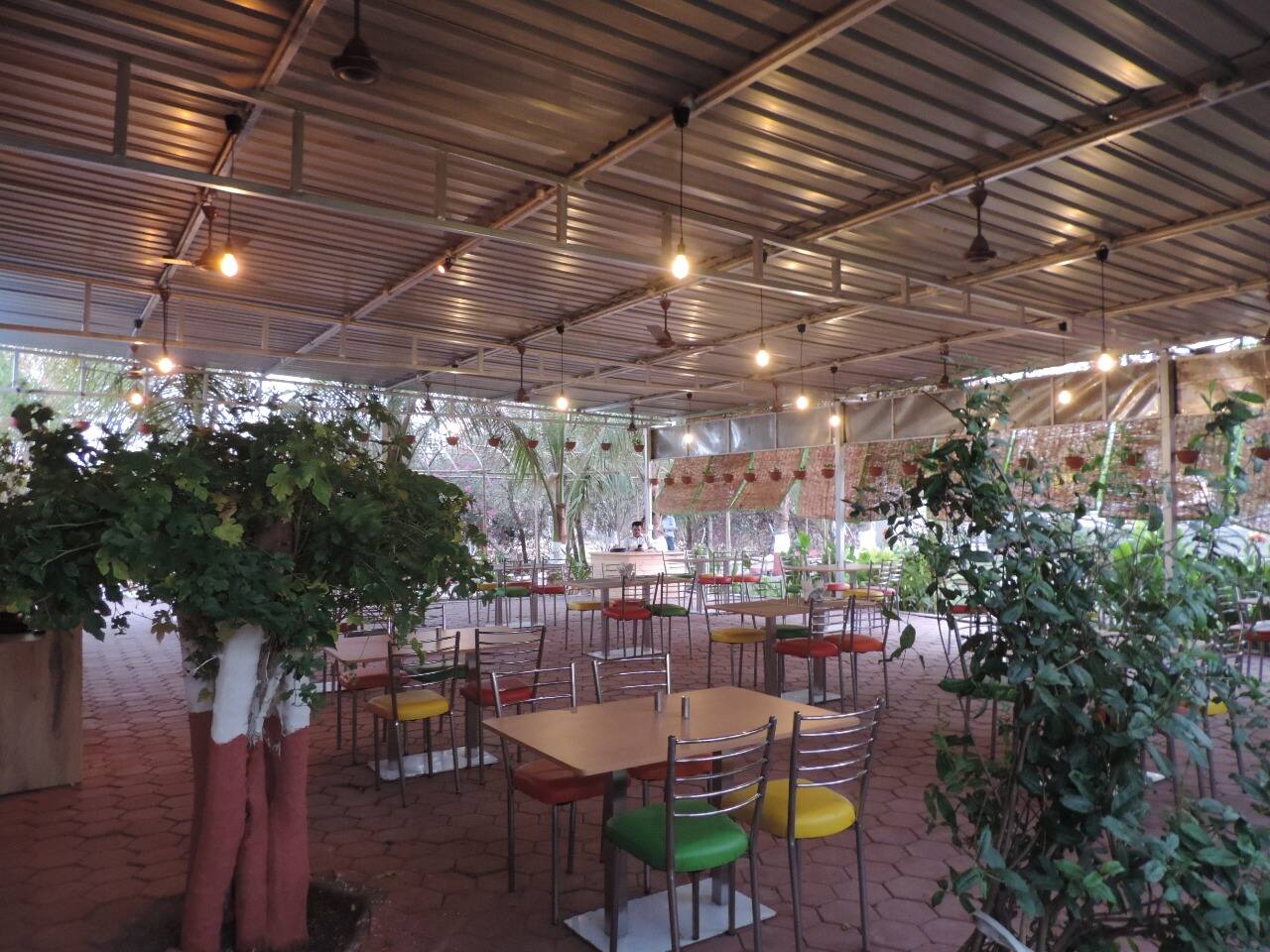 Kitchen Mafia Cafe & Family Restaurant, MR 10 Road, Indore | Zomato