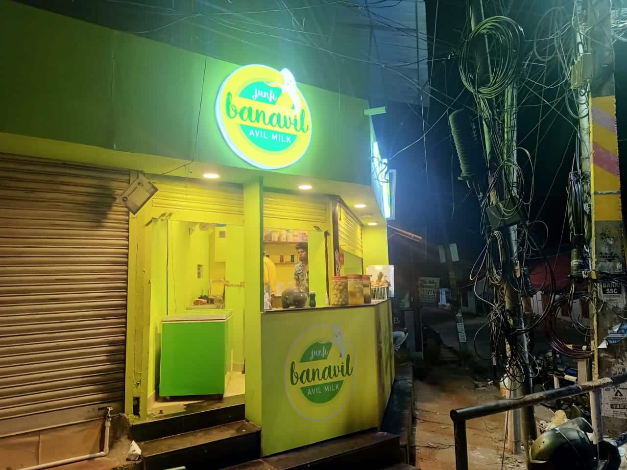 Junfi Banavil, Palayam order online - Zomato