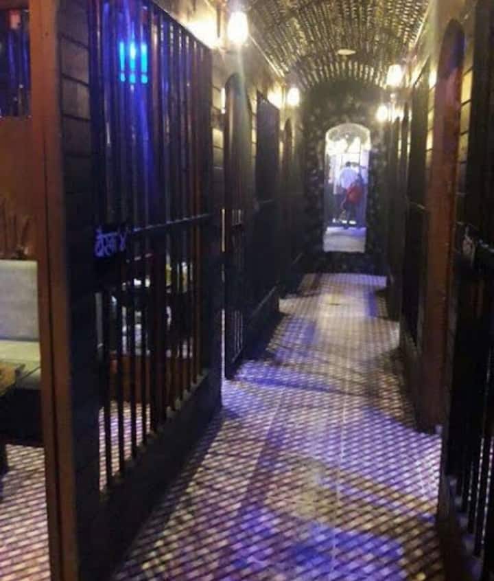 Lucknow Restaurant, Jankipuram order online - Zomato