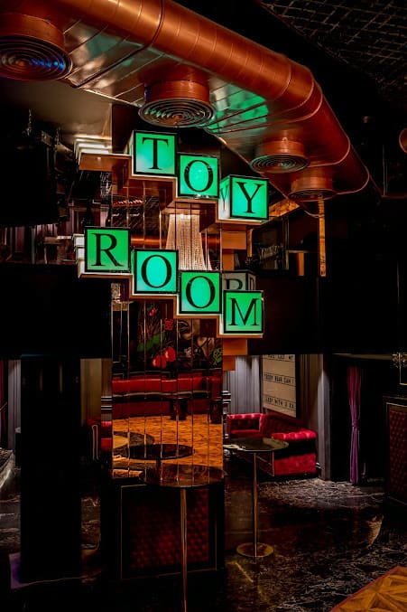 Book table and online reservation at Toy Room, Santacruz East, Mumbai