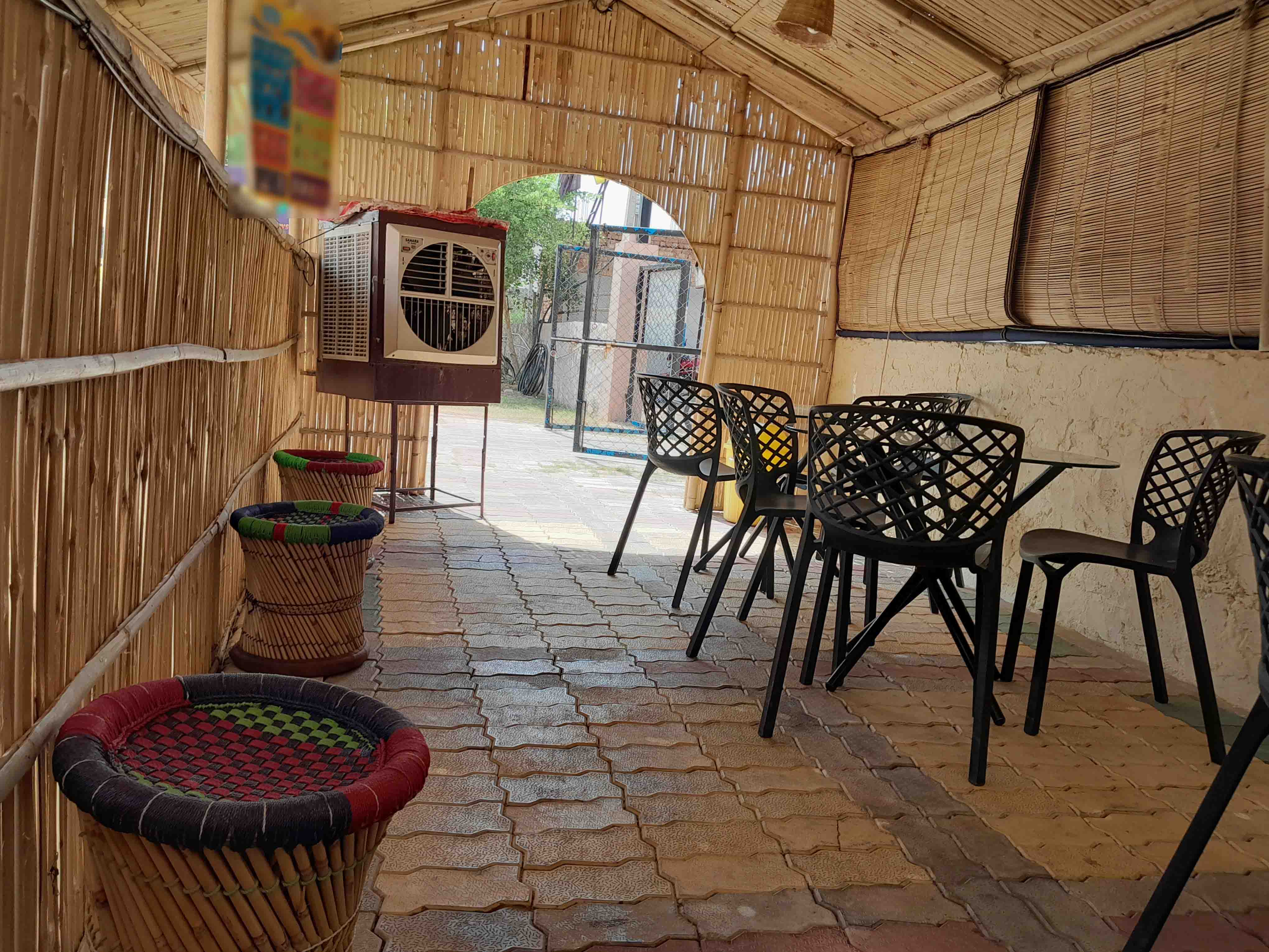 The Club Cafe, Mansarovar order online - Zomato