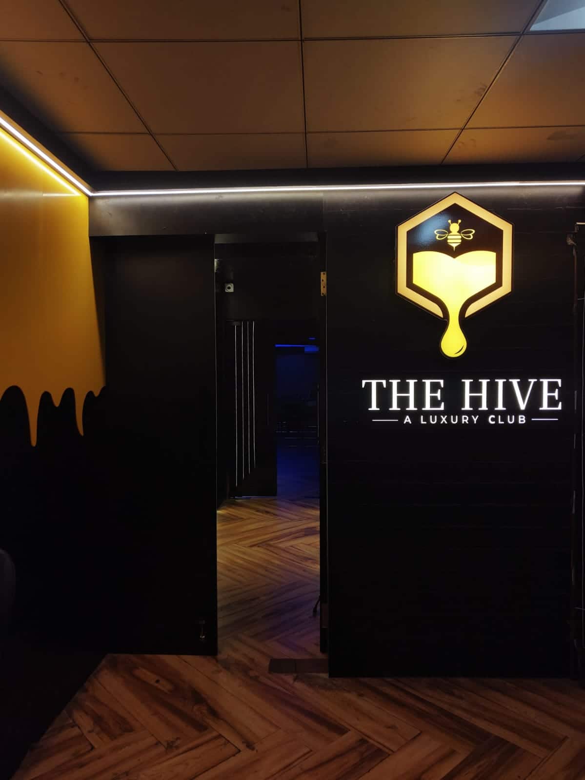 Book table and online reservation at The Hive - A Luxury Club, Baner, Pune