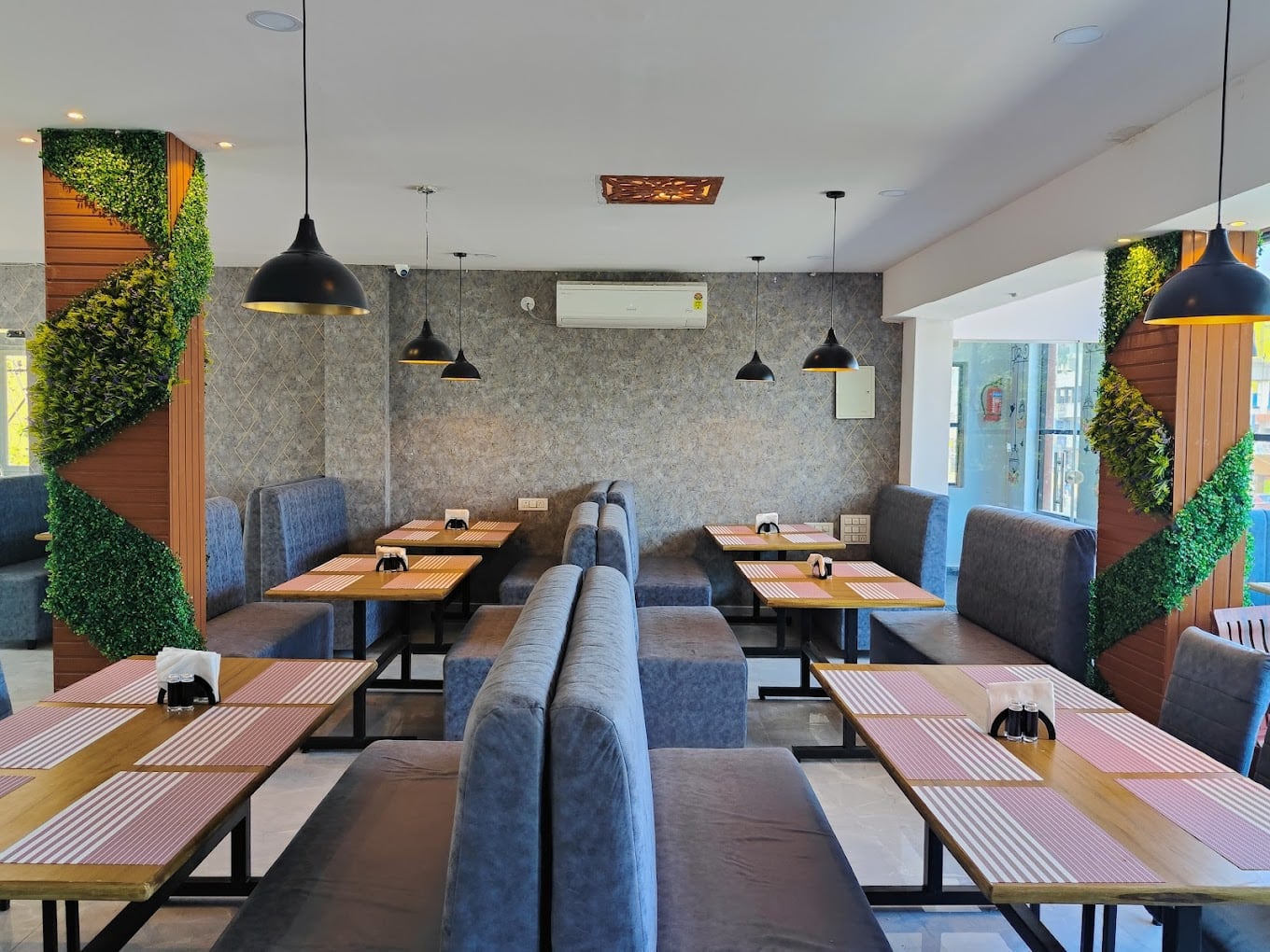 RRR RAMAN ROYAL RUCHULU FAMILY RESTAURANT & BANQUET HALL, Boduppal ...