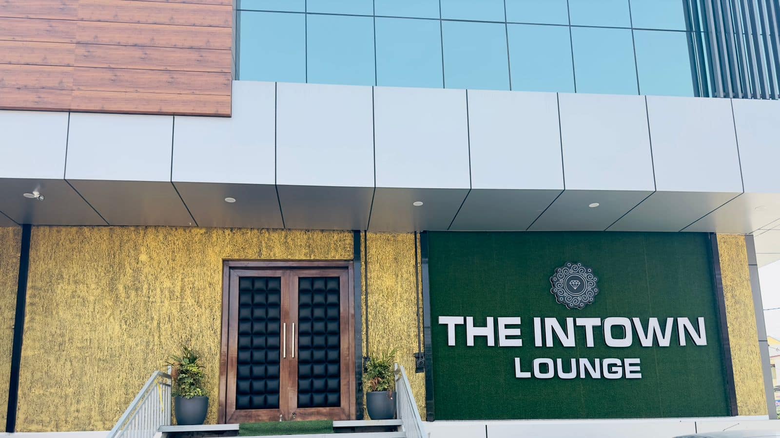 The Intown Lounge, Haldwani Locality order online - Zomato
