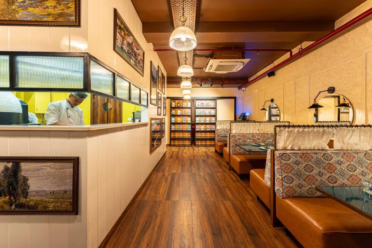 Melt House, Greater Kailash 2 (GK2), New Delhi | Zomato