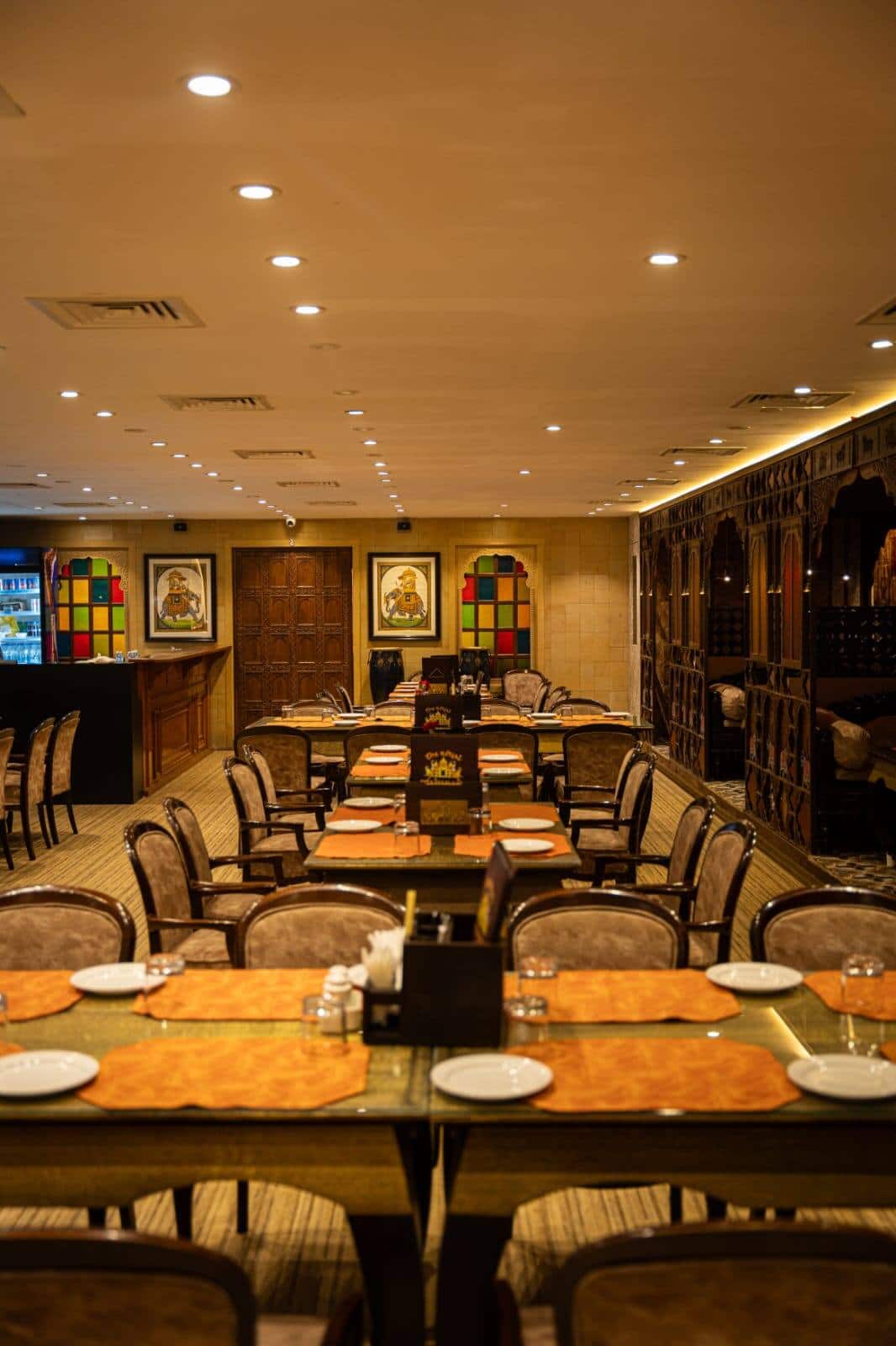Book table and online reservation at The Royal Maharaja Palace ...