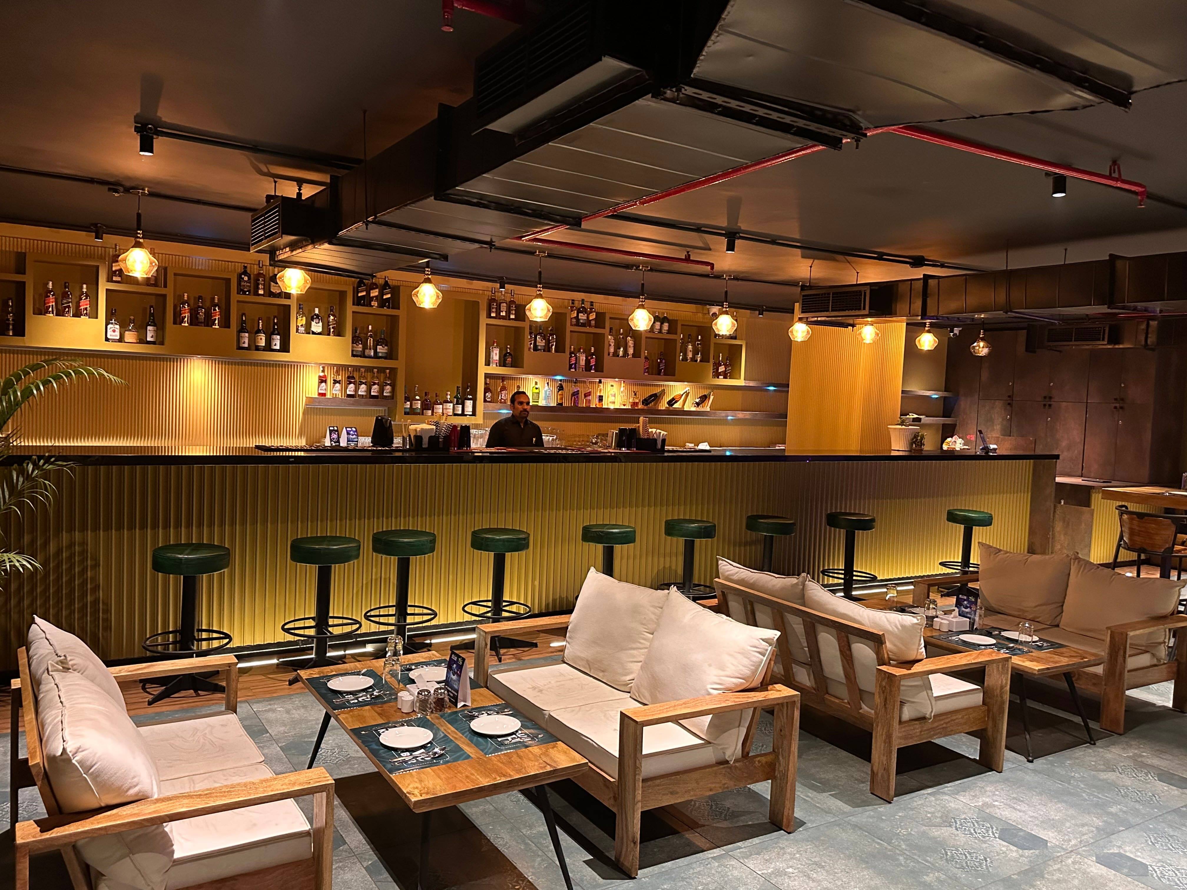 Hi - Live Kitchen & Bar, Nipania, Indore | Zomato