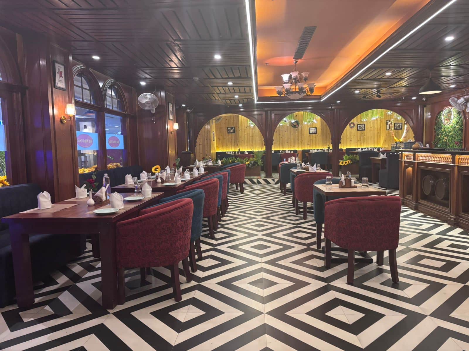 Moti Mahal Delux, Gomti Nagar, Lucknow | Zomato