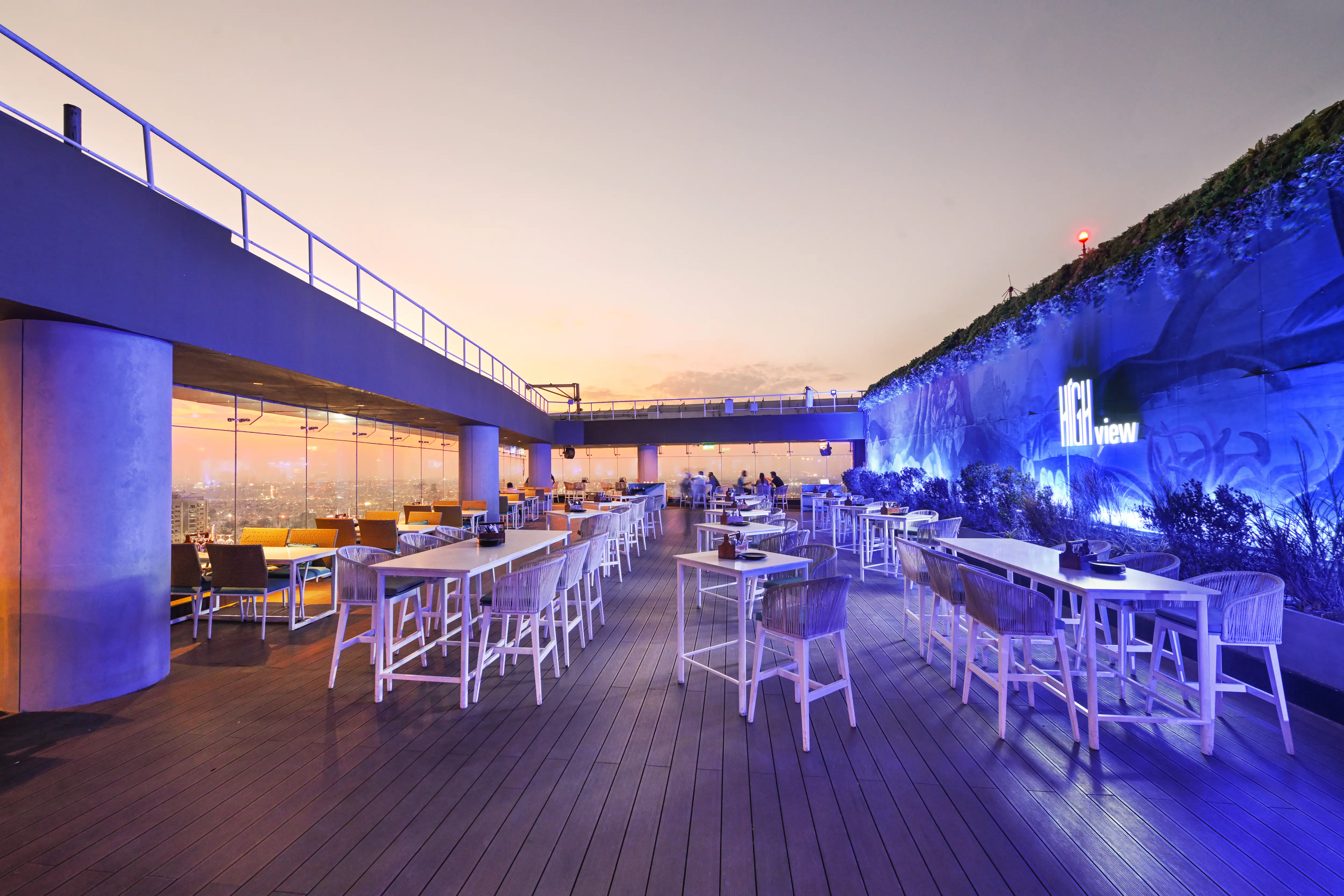 Book table and online reservation at High Ultra Lounge - Sheraton Grand ...